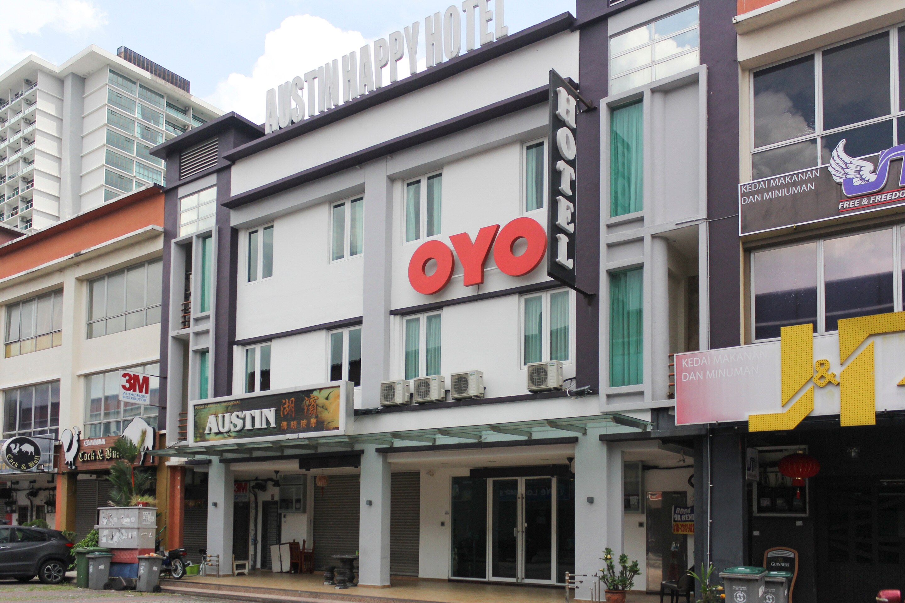 Super OYO 90027 Happy Hotel OYO Hotels Johor Bahru Book RM117 OYO