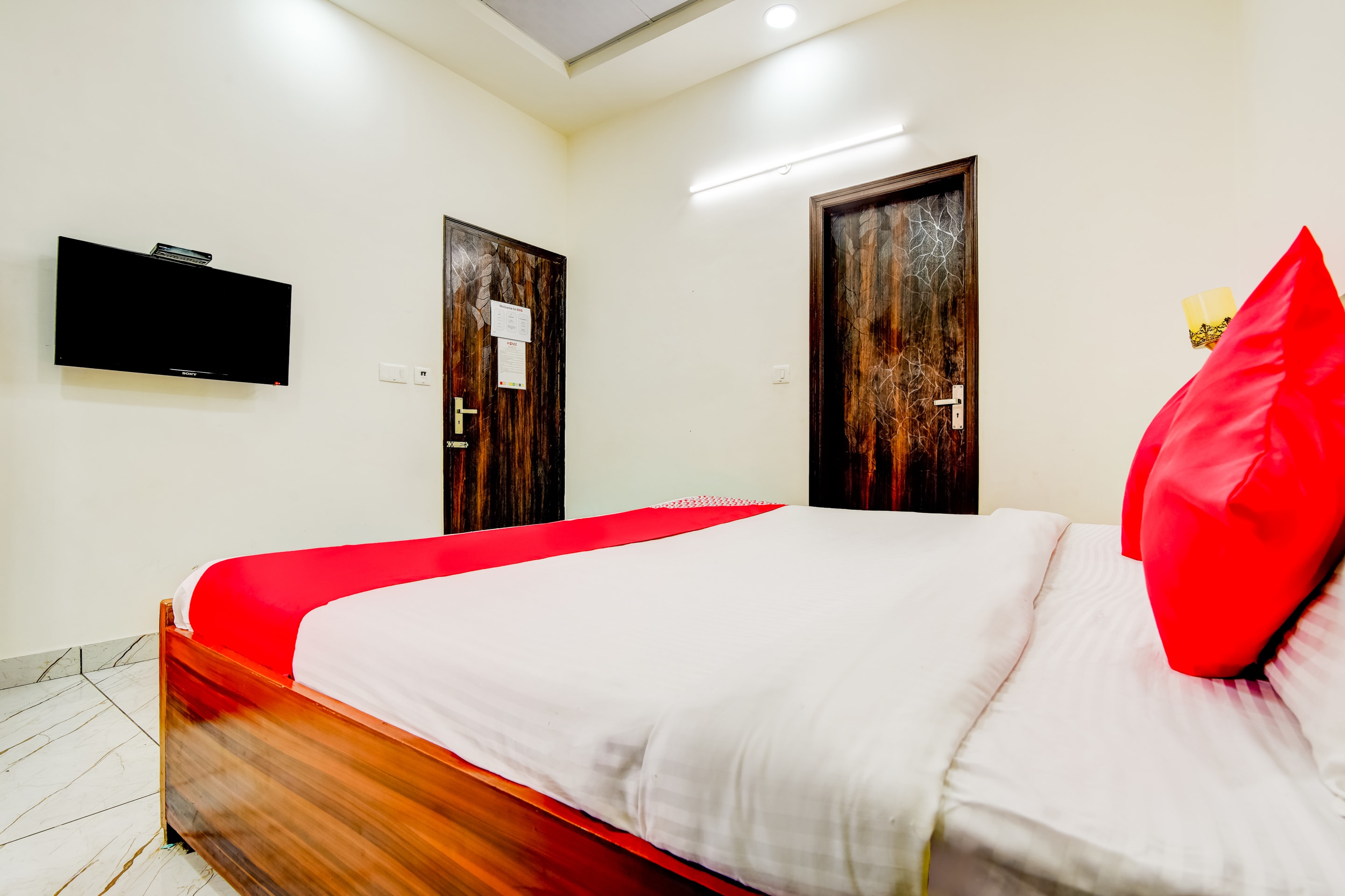 OYO Flagship Neha's Heritage, Flagship Delhi, Book @ ₹1057 - OYO