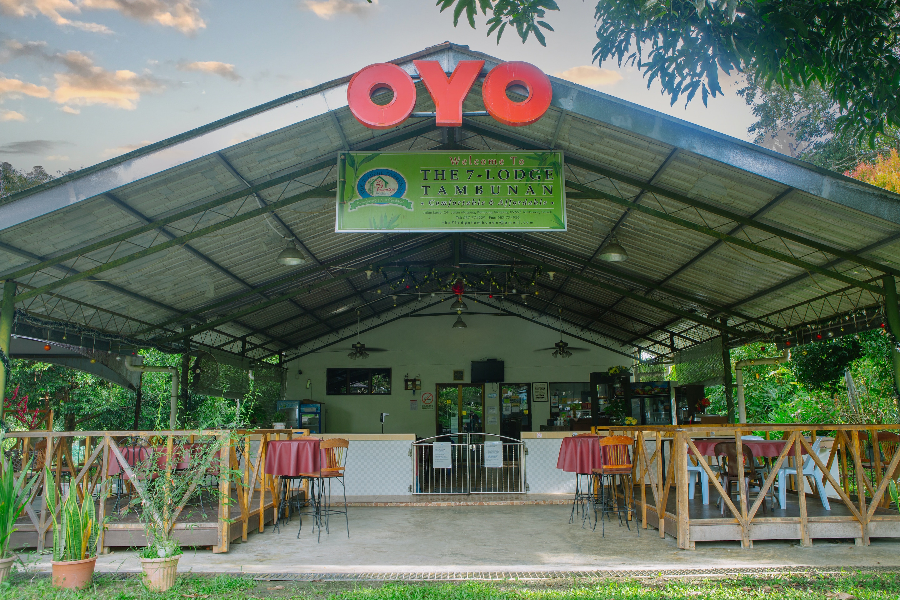 Hotel O The 7 Lodge Tambunan, OYO Hotels Tambunan, Book @ RM65 - OYO