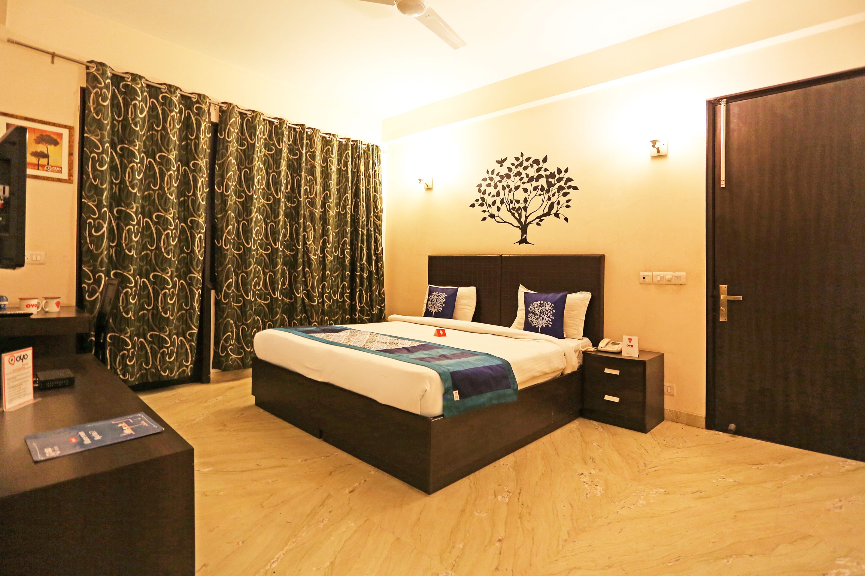 OYO 6092 Hotel Rock Heaven, OYO Rooms Gurgaon, Book @ ₹1095 - OYO
