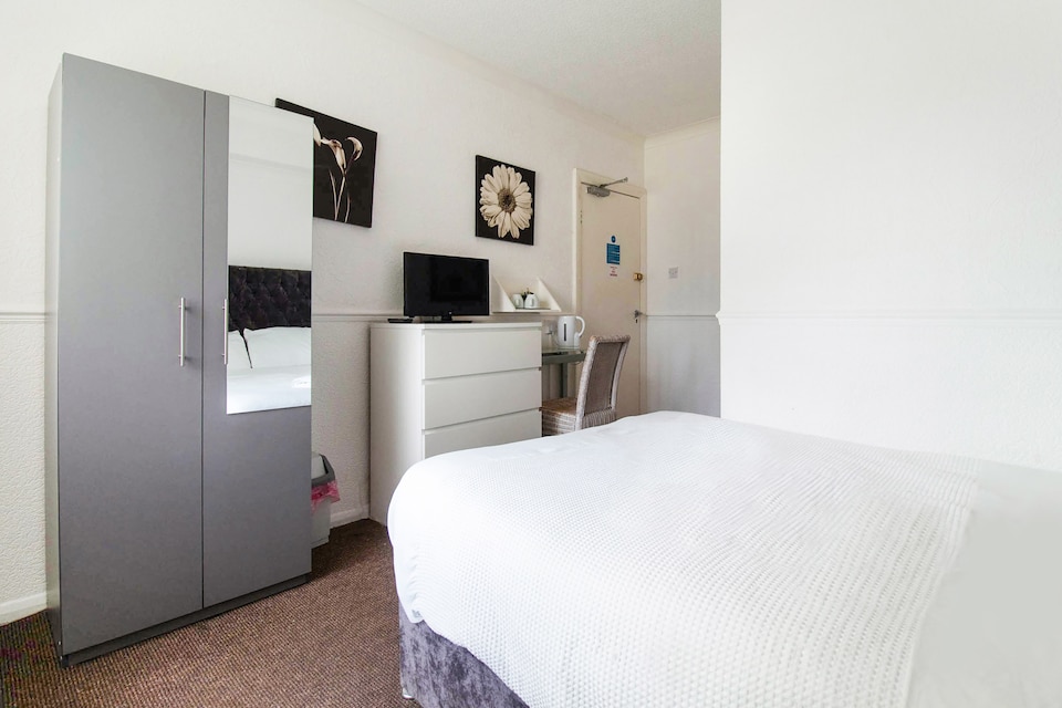 The Longlands Hotel, OYO Hotels Middlesbrough, Book @ £44 - OYO