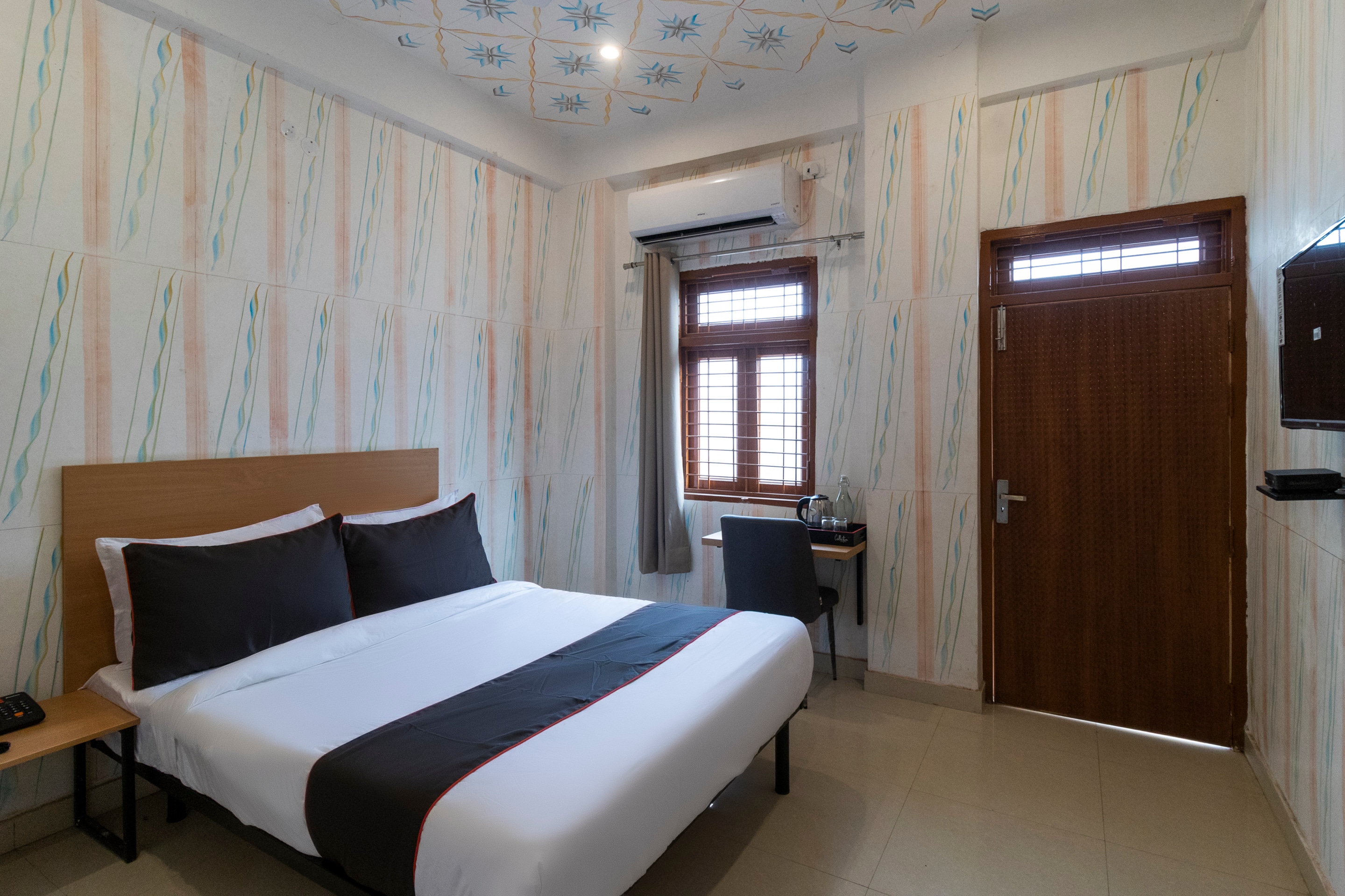 OYO Collection O Pranjul Inn, Collection O Prayagraj, Book @ ₹1064 - OYO