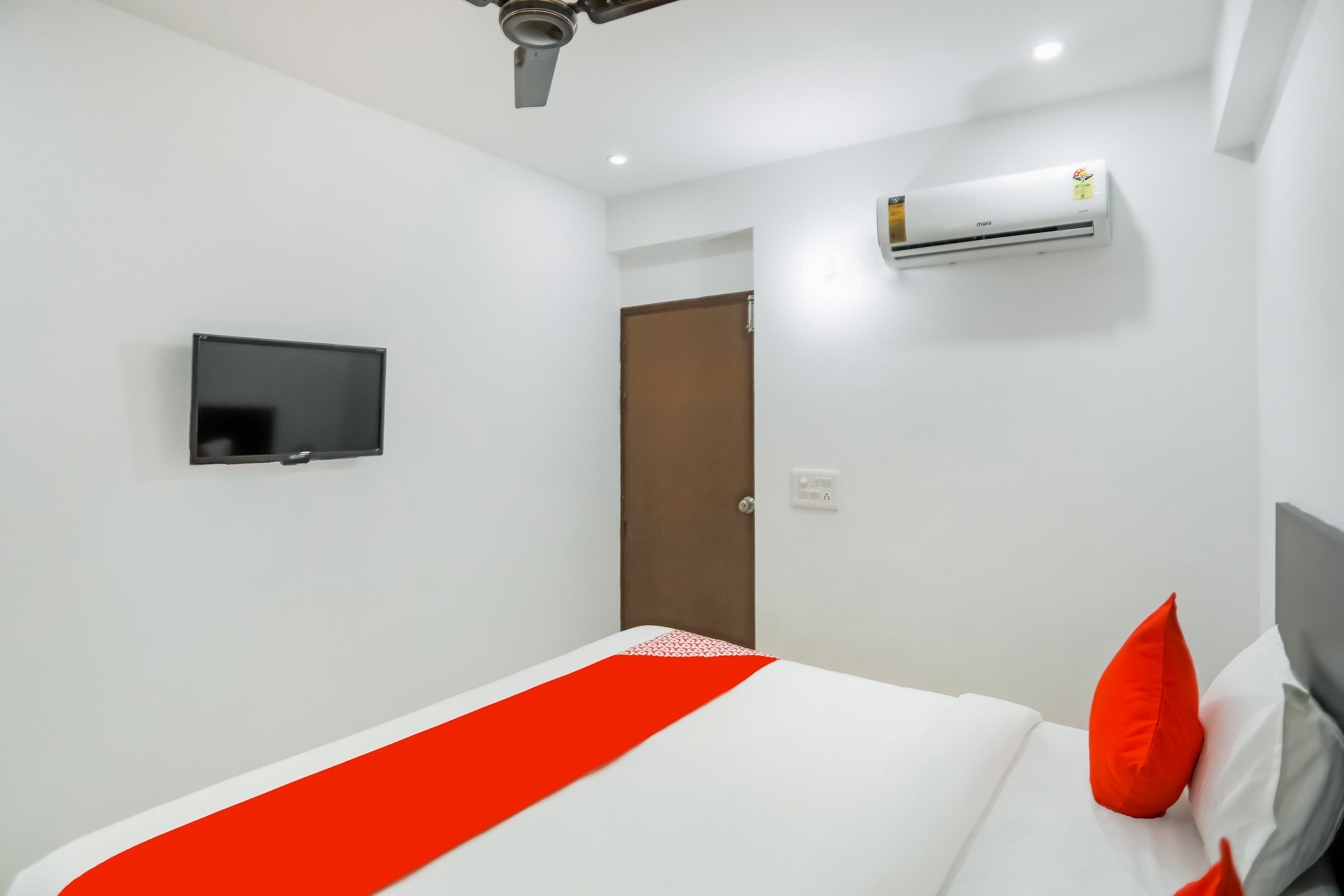 Hotel O Coco Tree, Flagship Gurgaon, Book @ ₹1069 - OYO