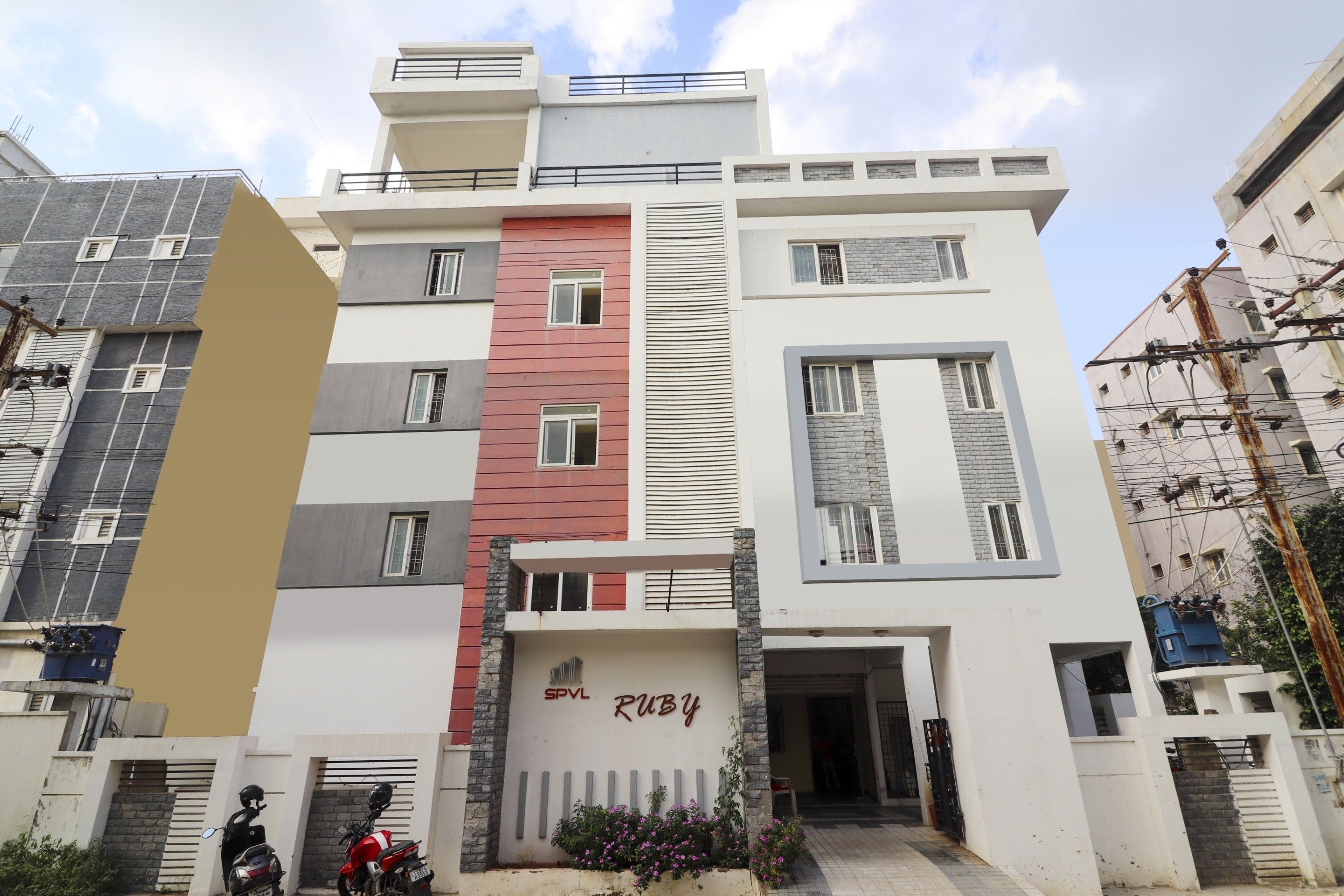 Budget OYO Ruby Grand Inn in AIG Gachibowli, Hyderabad - Rs. 683 ...