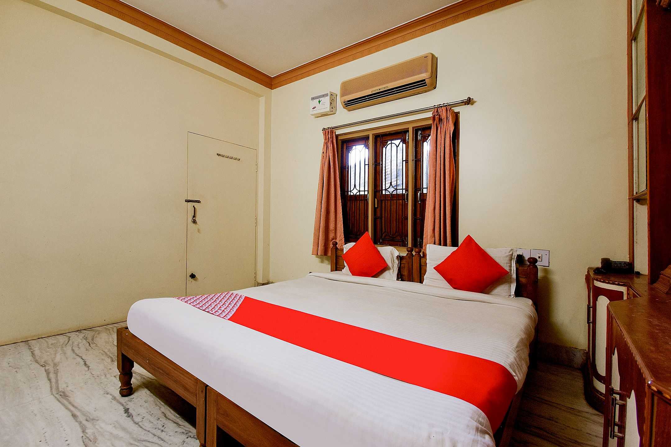 Hotel O Moonlight Guest House 3, Flagship भुवनेश्वर, Book @ ₹866 - OYO