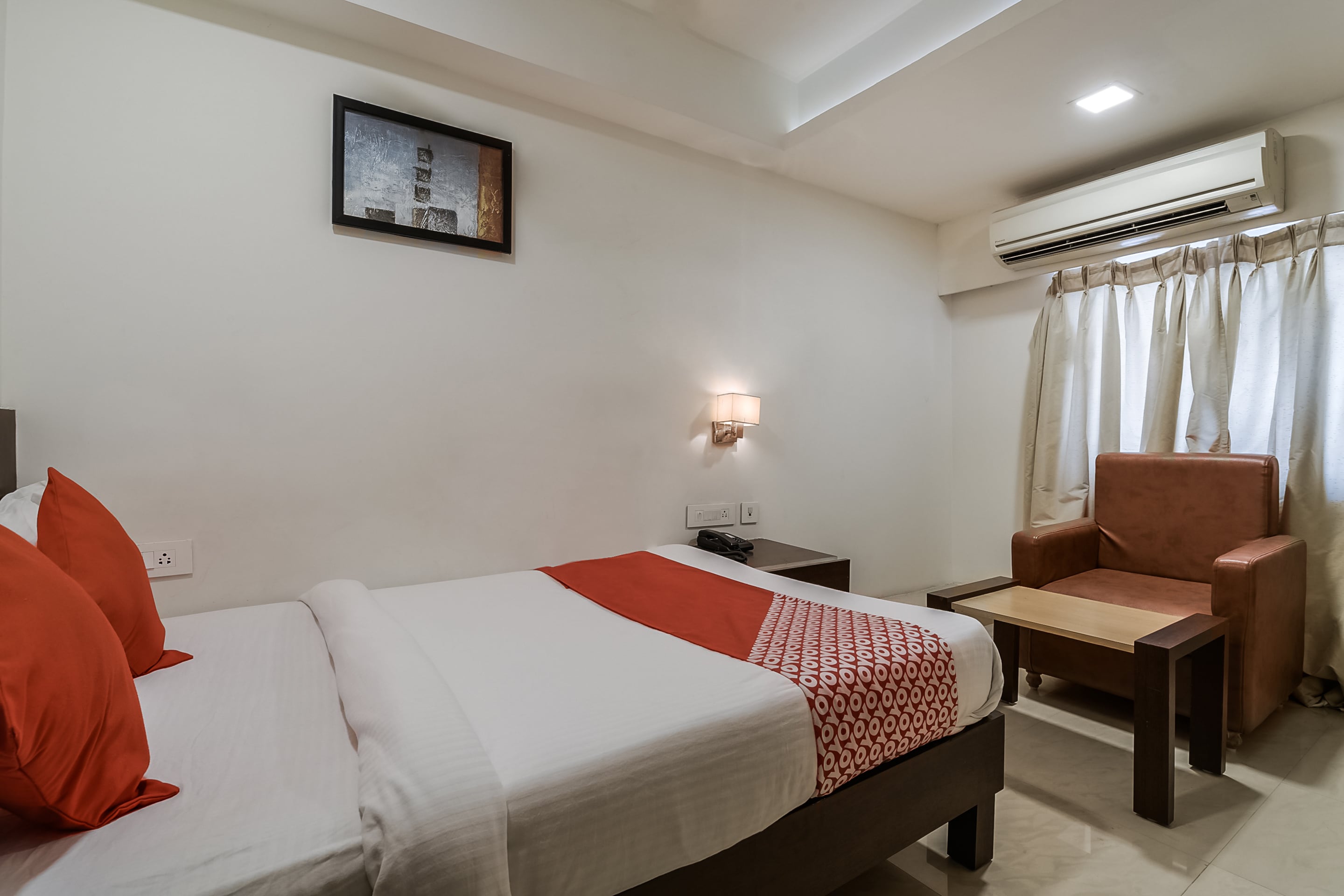 OYO 6383 Hotel Leela Grand Inn, OYO Rooms Vijayawada, Book @ ₹1095 - OYO