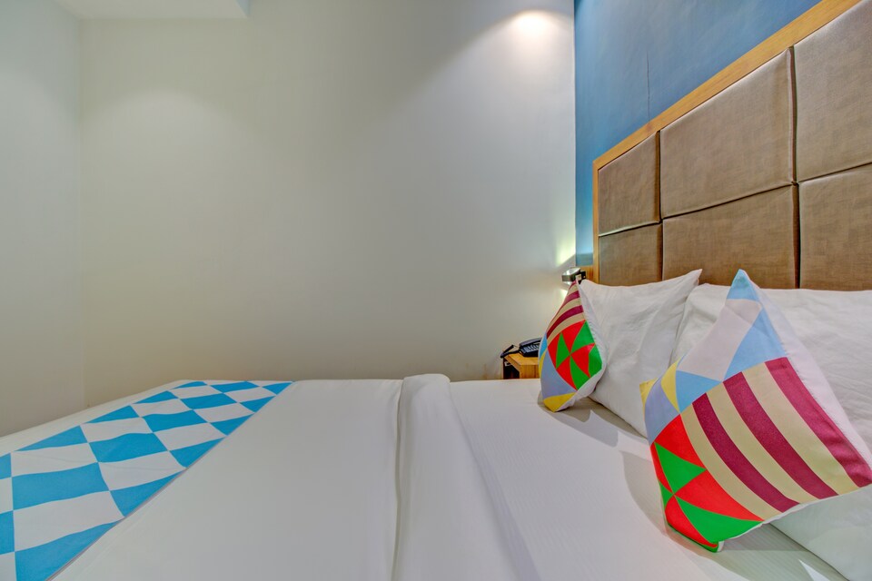 OYO Home 75970 Hotel Astro, Andheri West, Home Mumbai, Book @ ₹1095 - OYO