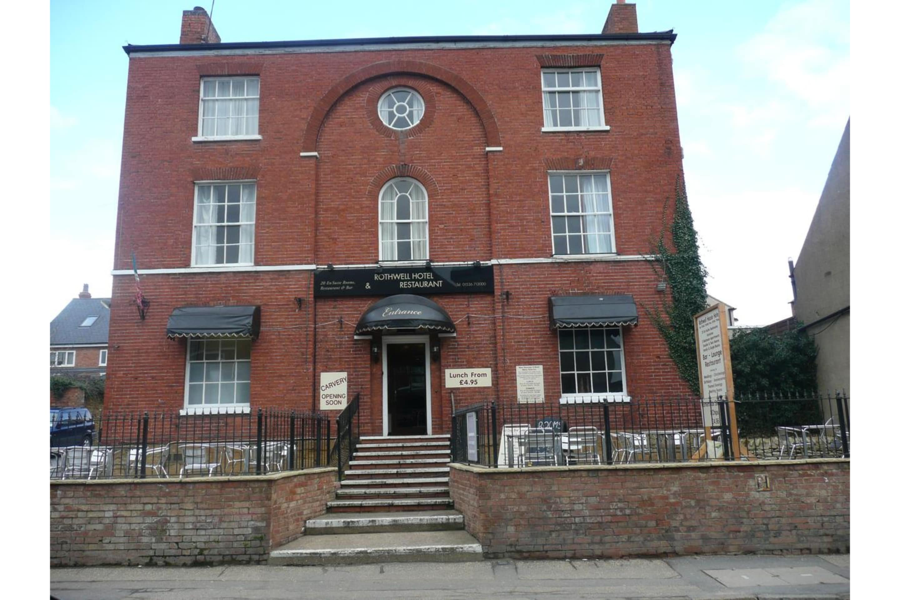 OYO Rothwell House Hotel, OYO Hotels Kettering, Book @ £225 - OYO