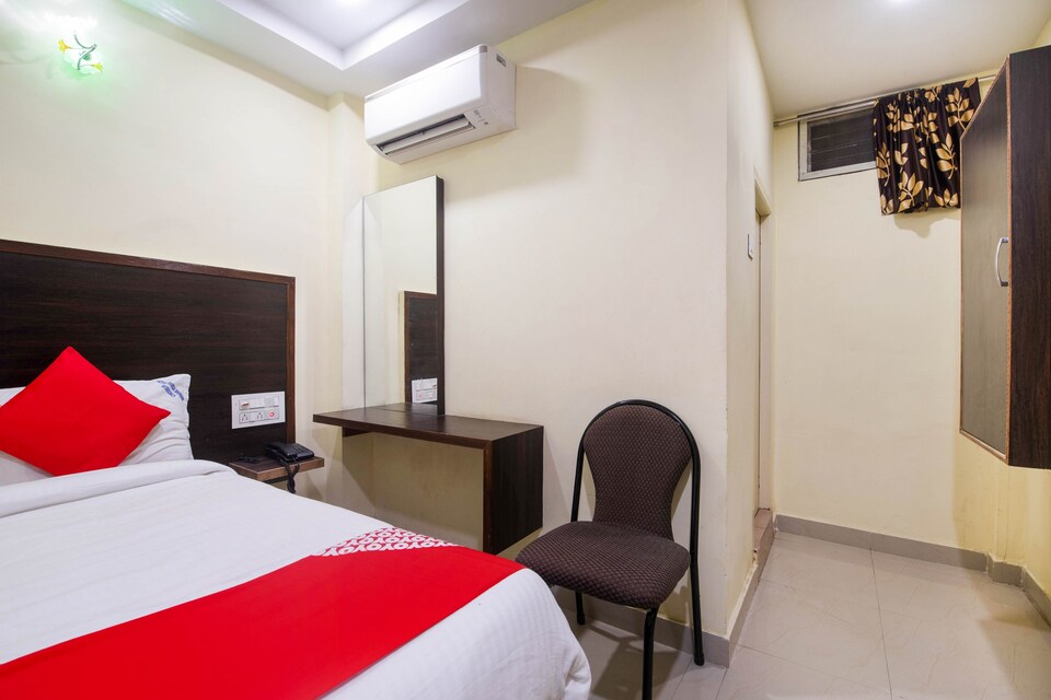 OYO Flagship Hotel Durga Bhavani Residency, Flagship Vijayawada, Book ...