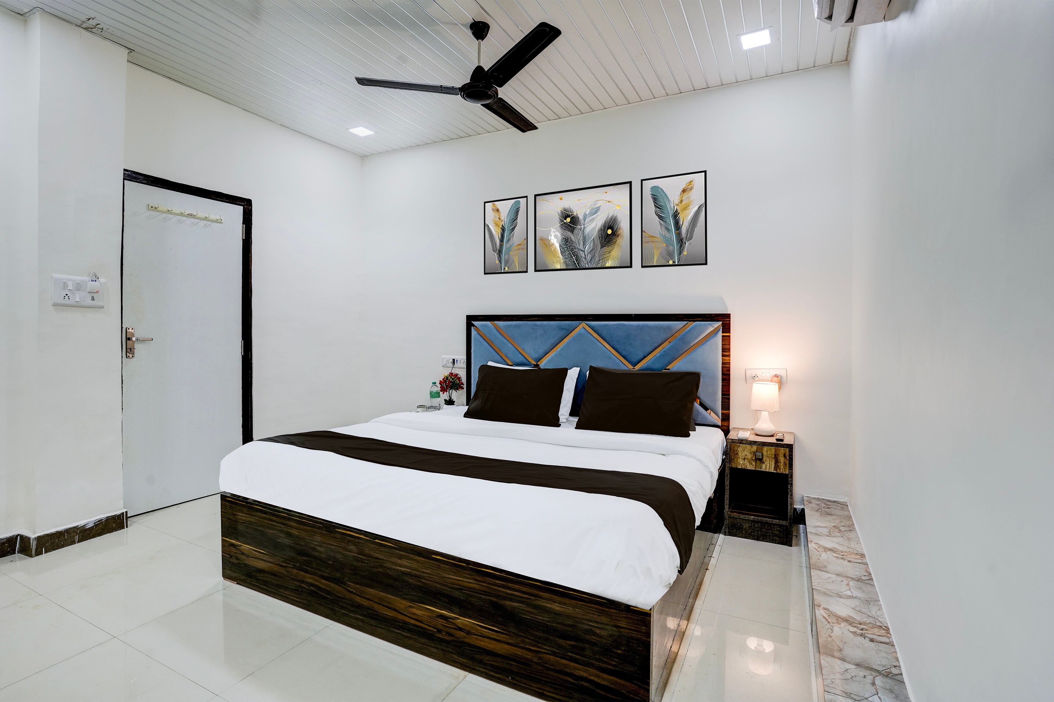 Hotels in andheri-west - Find premium OYO Rooms in your budget