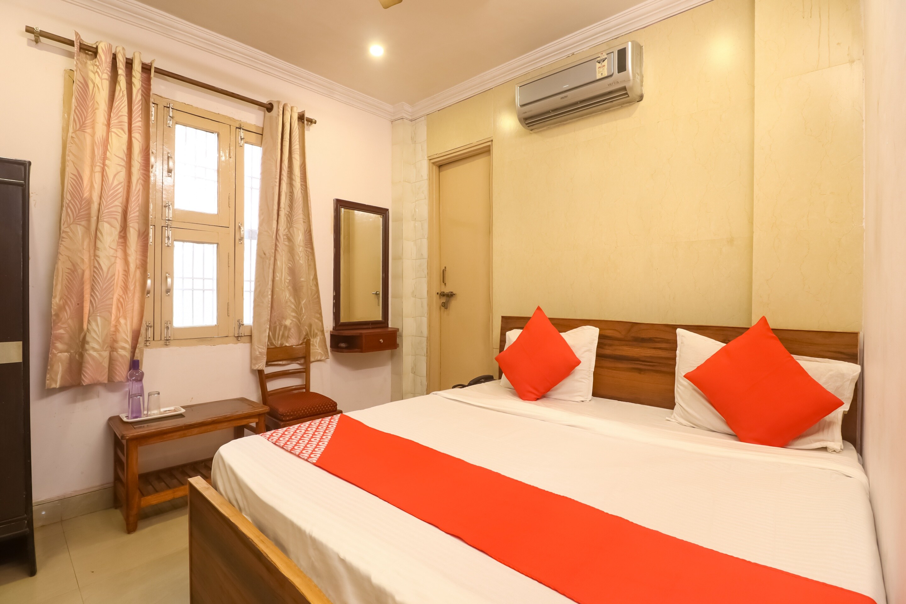 Hotels Near Charbagh Lucknow From 365