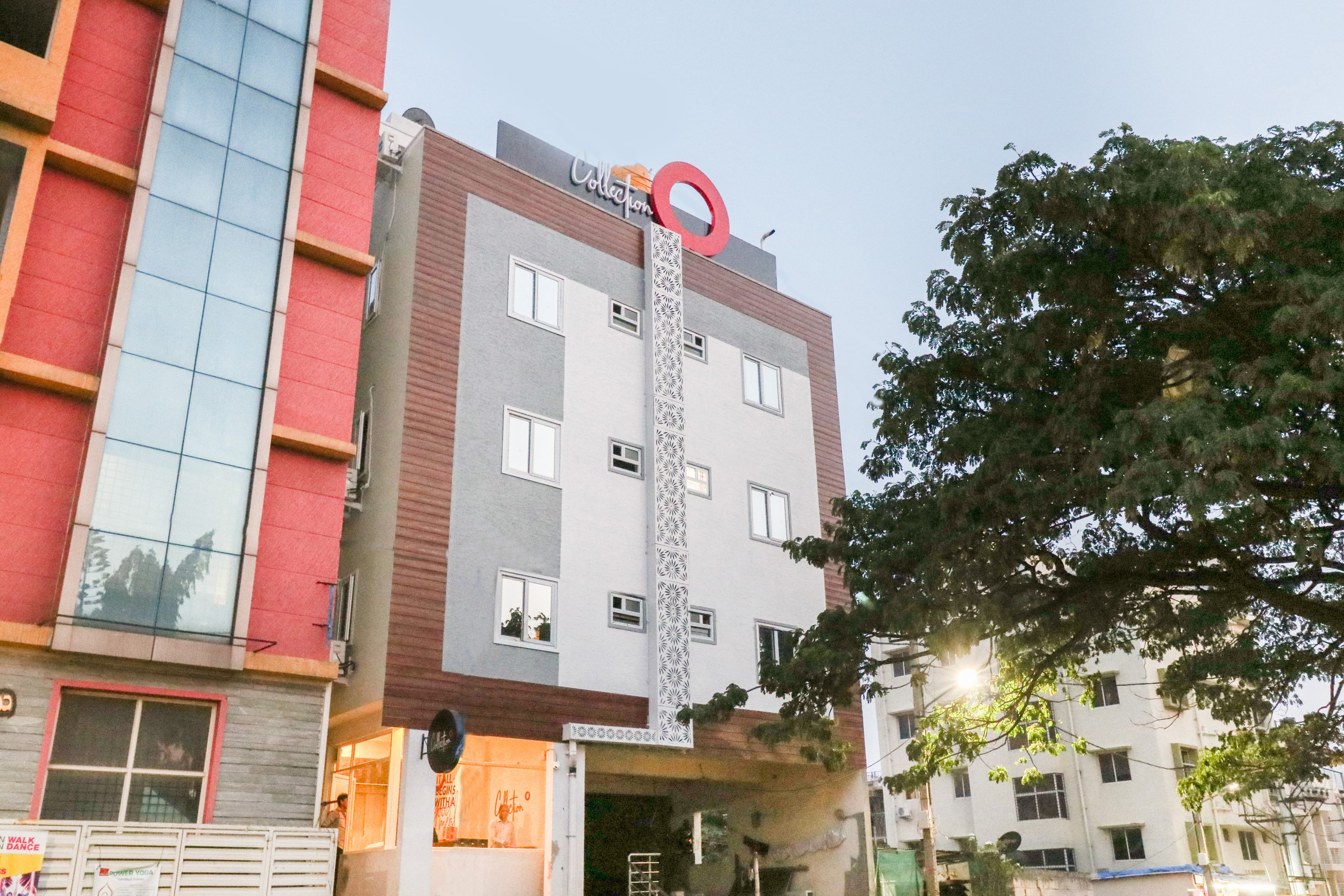 Super OYO Collection O Sathyajyothi Comforts Near Deepanjali Nagar ...