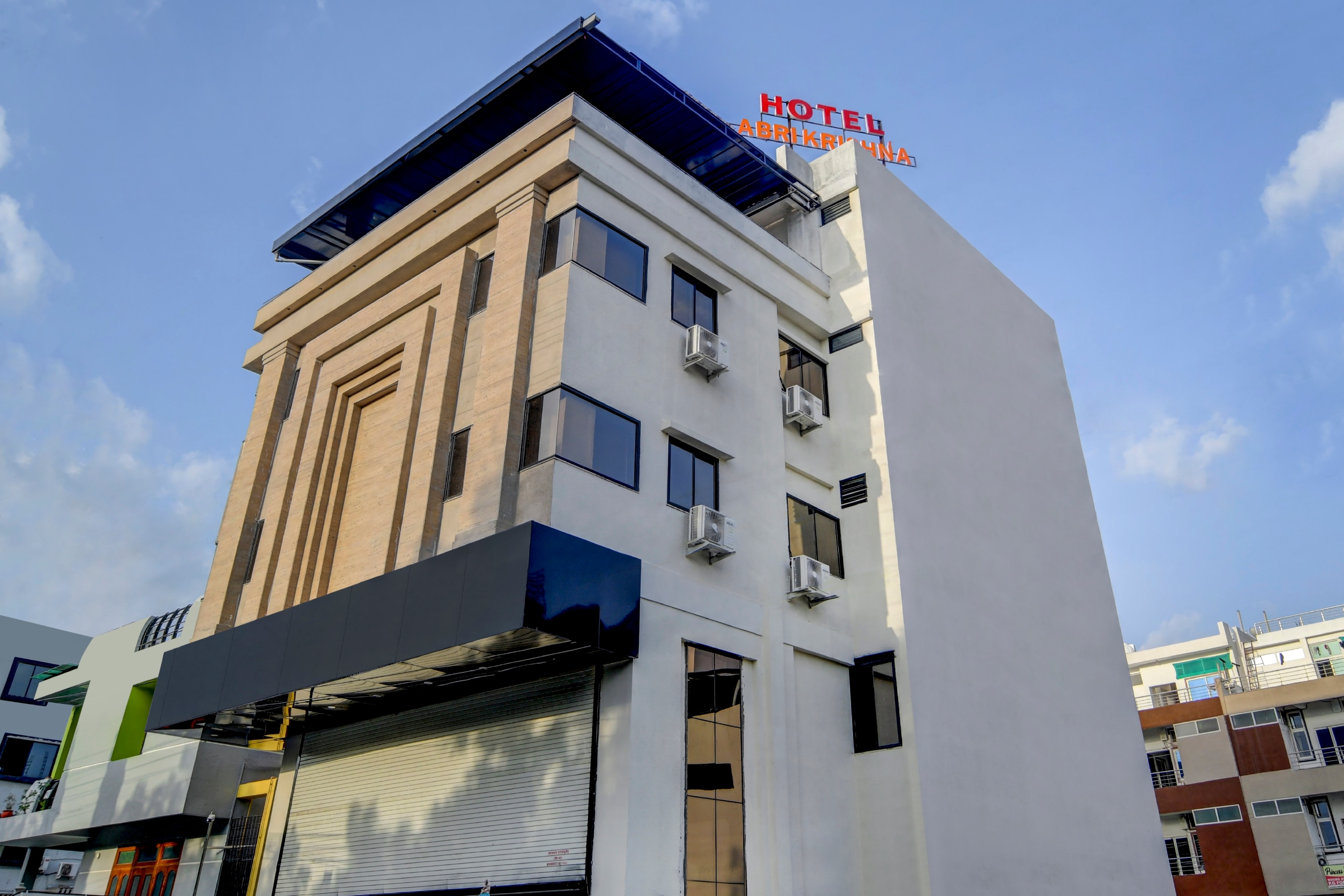 Capital O Hotels in Indore Bg Railway Station, Indore Starting @ ₹467 ...