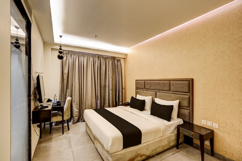Townhouse 1304 M2K Cinema Rohini, Townhouse Delhi, Book @ ₹1493 - OYO