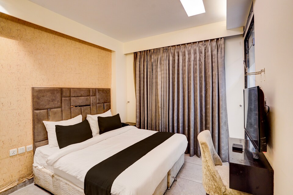 Townhouse 1304 M2K Cinema Rohini, Townhouse Delhi, Book @ ₹1493 - OYO