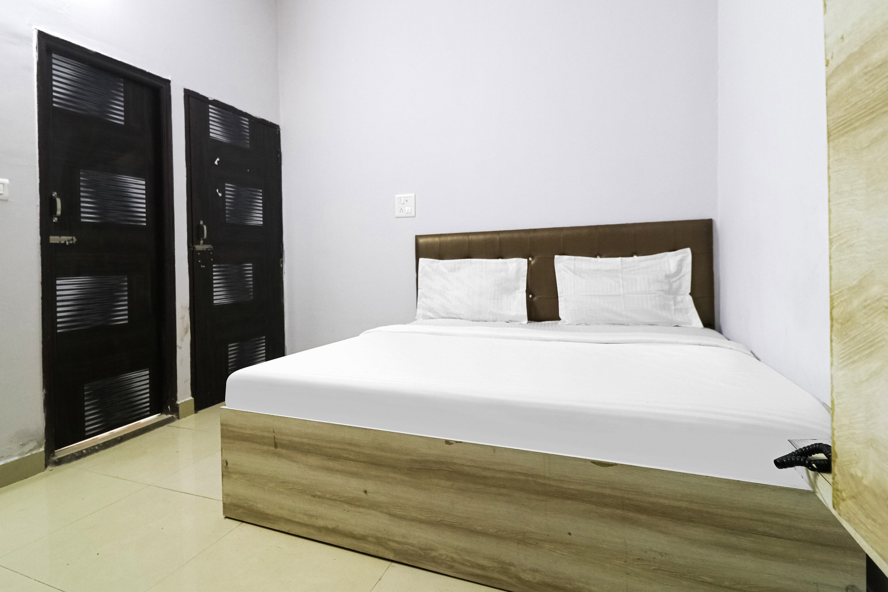 Hotel O Night Inn, Flagship Faridabad, Book @ ₹786 - OYO