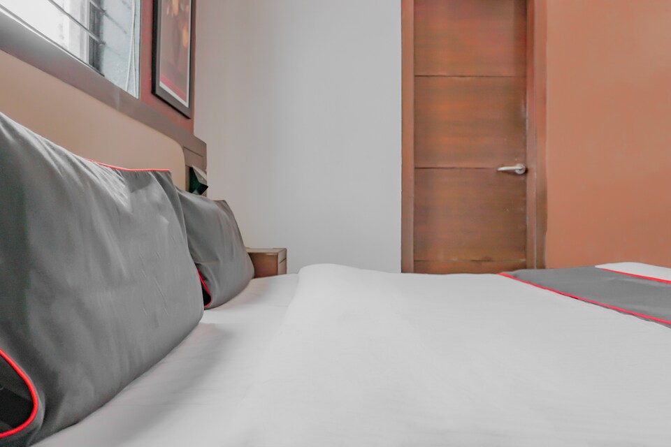 OYO 80131 Collection O hotel Matrix Inn, Collection O Pune, Book @ ₹1095 - OYO