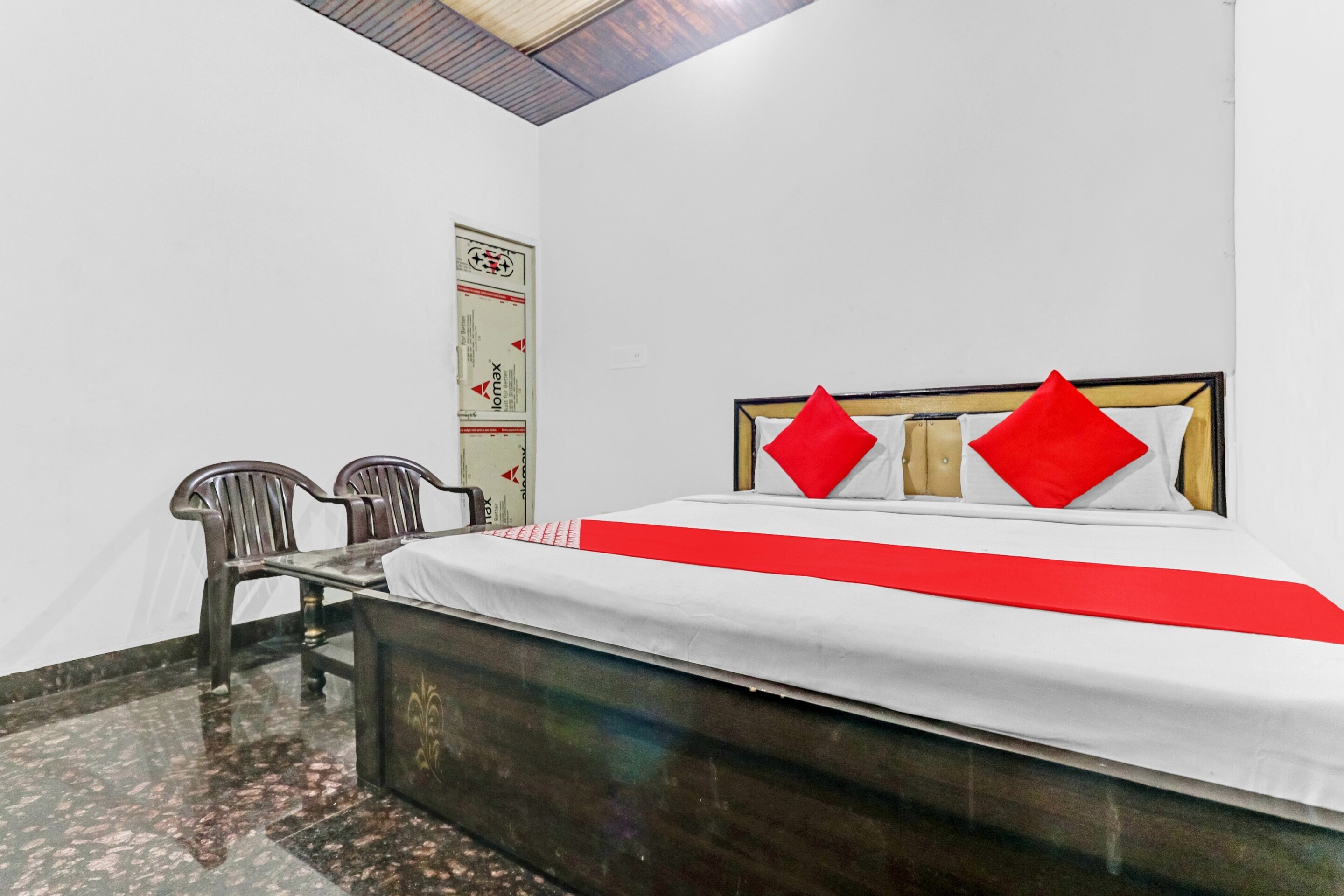Shiv Guest House, OYO Rooms Sonipat, Book @ ₹558 - OYO