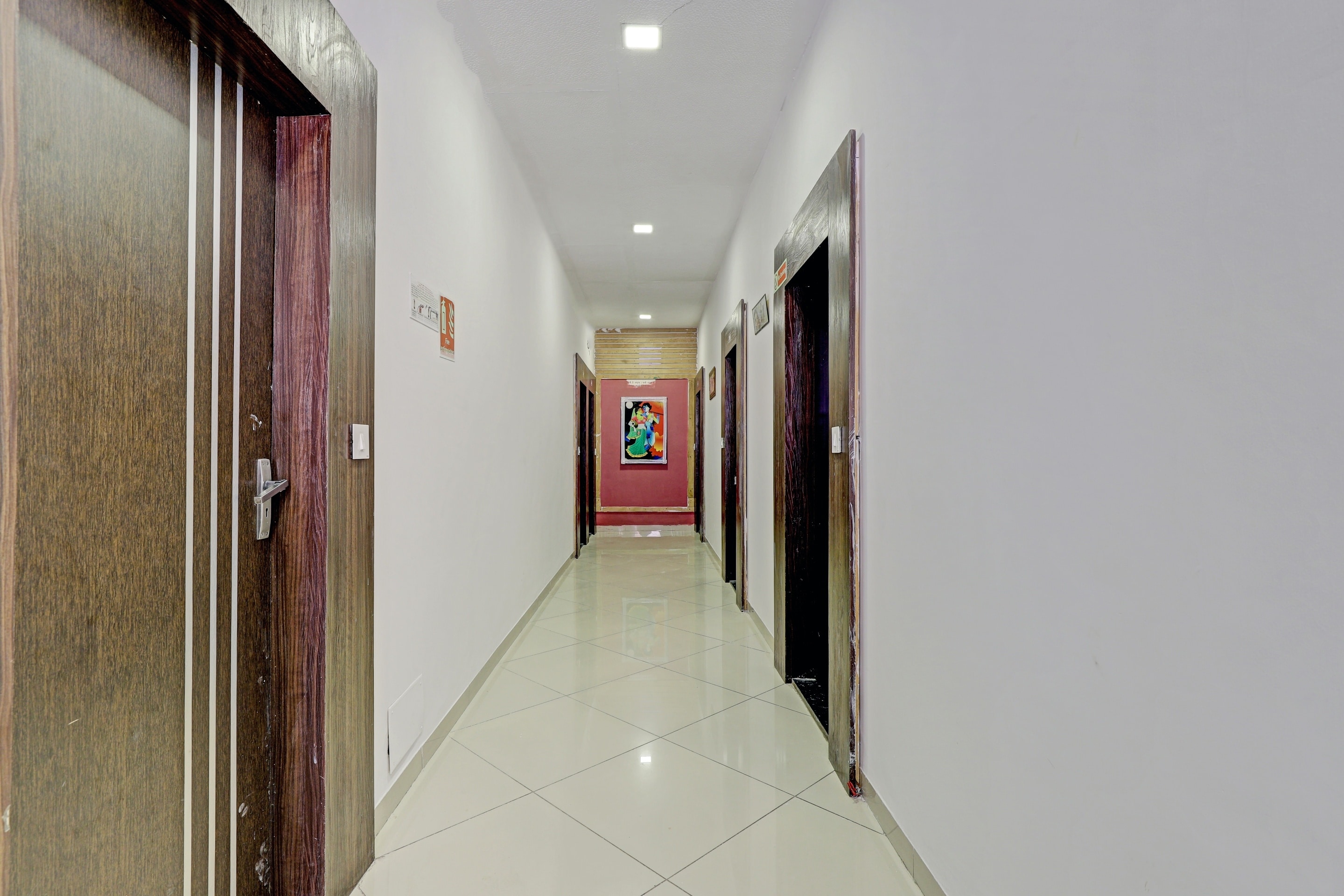 Hotel O Mahima, Flagship Gandhinagar, Book @ ₹1095 - OYO
