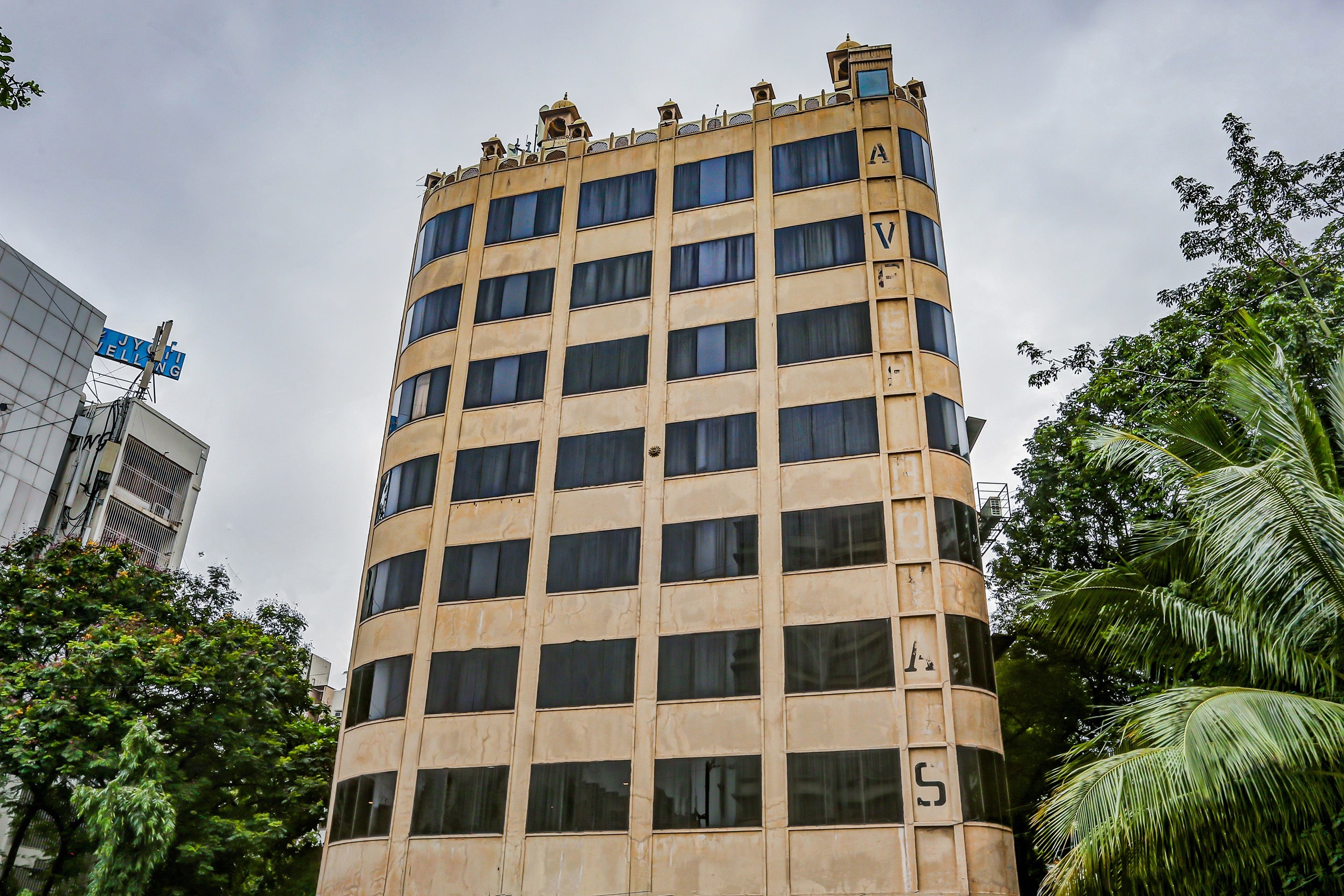 Super Collection O Andheri Near Western Express Highway, Collection O ...