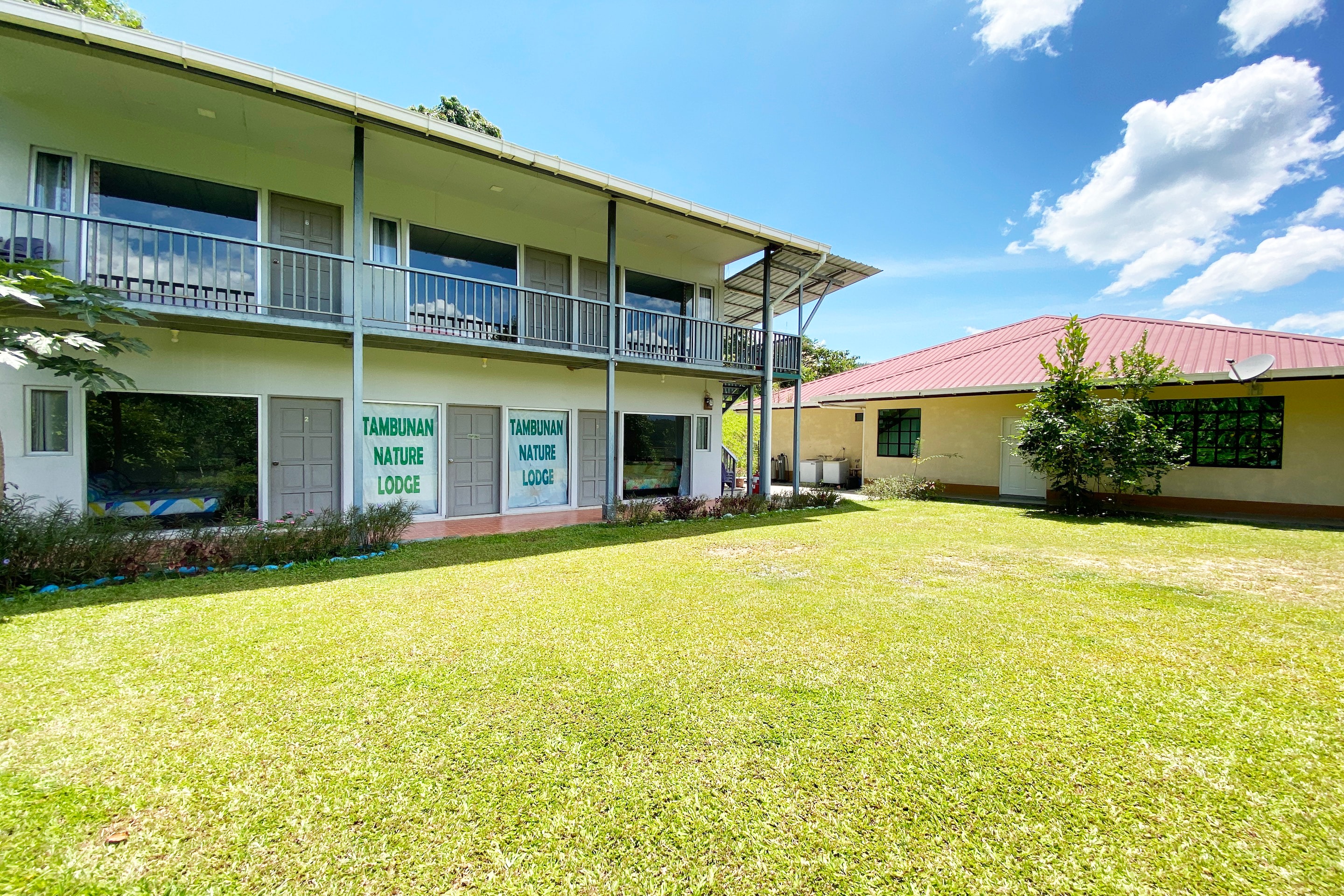 OYO Home 90318 Tambunan Nature Lodge, Home Tambunan, Book @ RM190 - OYO