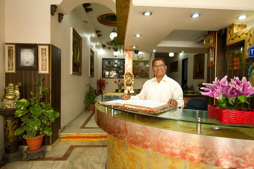 Capital O 82231 Rama Inn, Capital O Delhi, Book @ ₹1095 - OYO