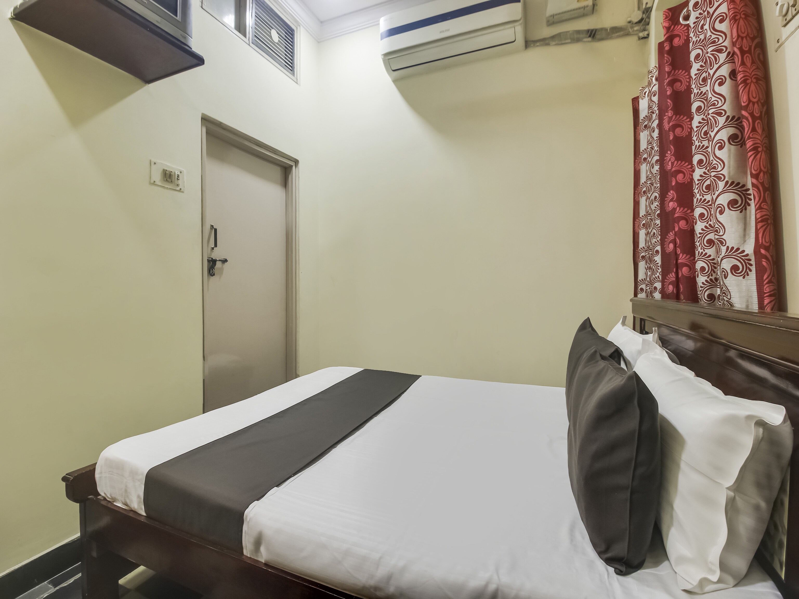 SPOT ON Sri Gopi Mini Guest House Near Erragadda Metro Station, SPOT ON ...