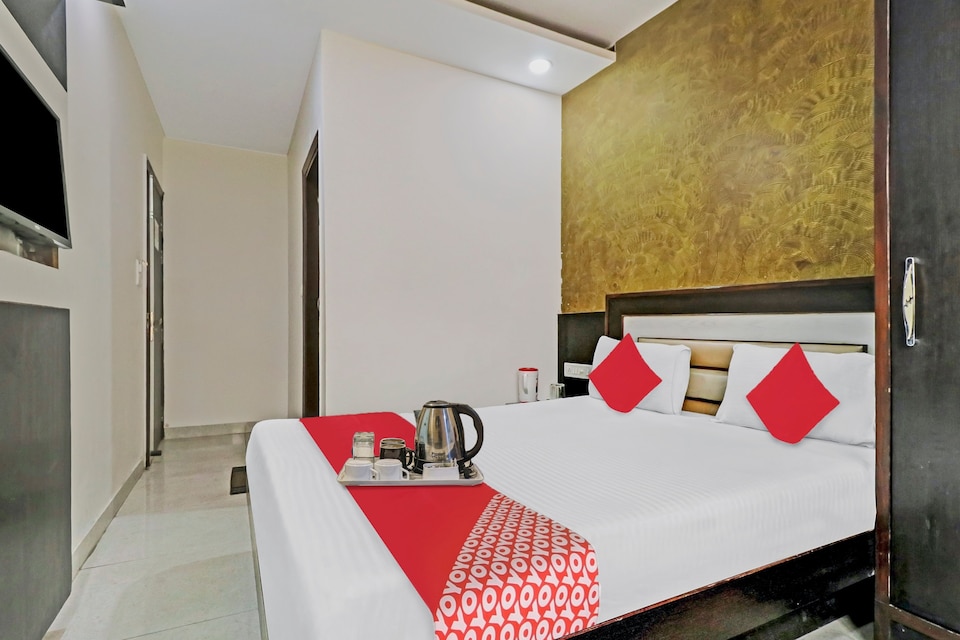 OYO Hotel Stay House, OYO Rooms Delhi, Book @ ₹1063 - OYO