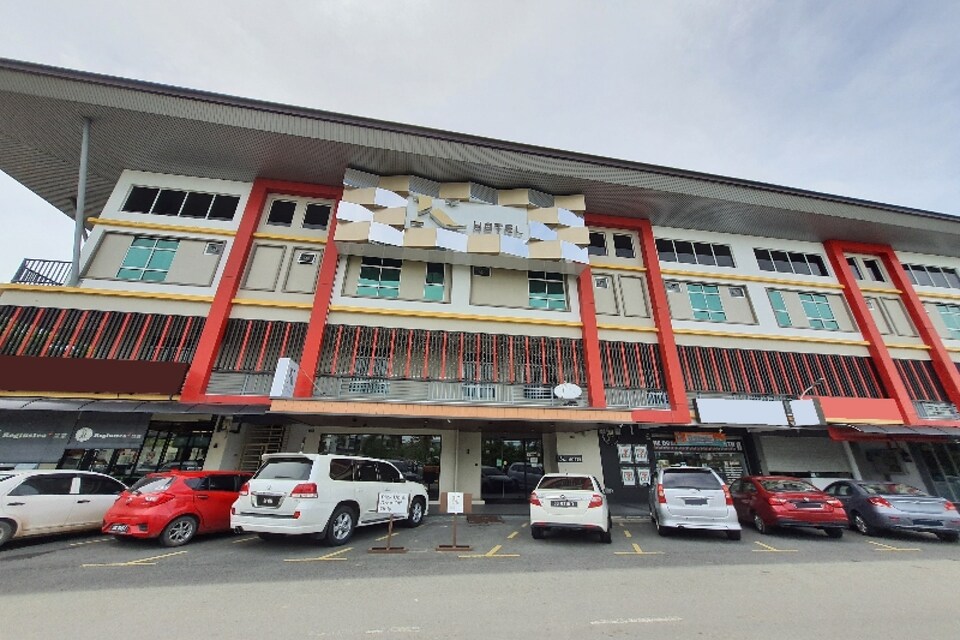 Capital O 90343 K Hotel, Capital O Kota Kinabalu, Book @ RM53 - OYO