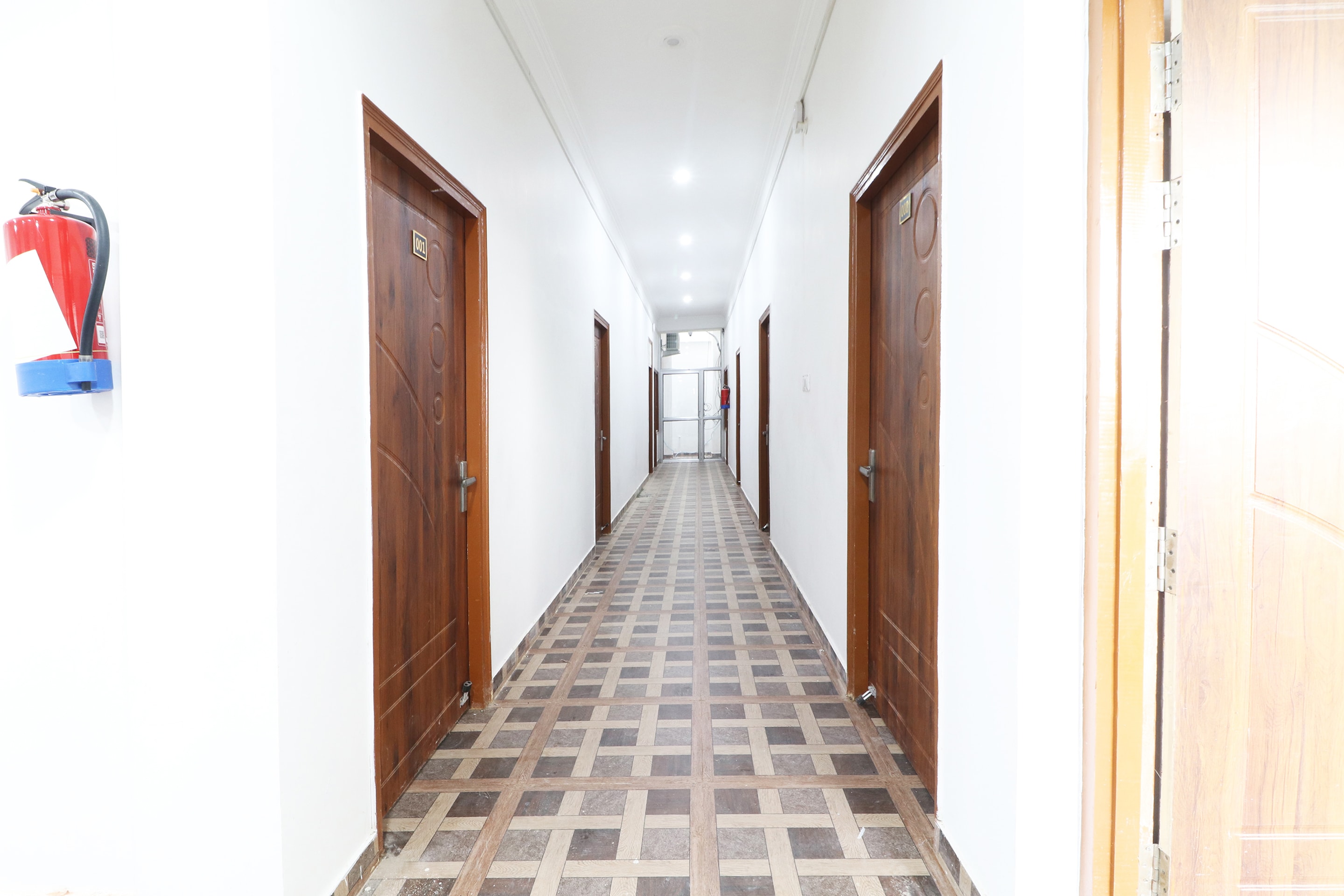 Hotel O Parth Inn, Flagship Lucknow, Book @ ₹1957 - OYO