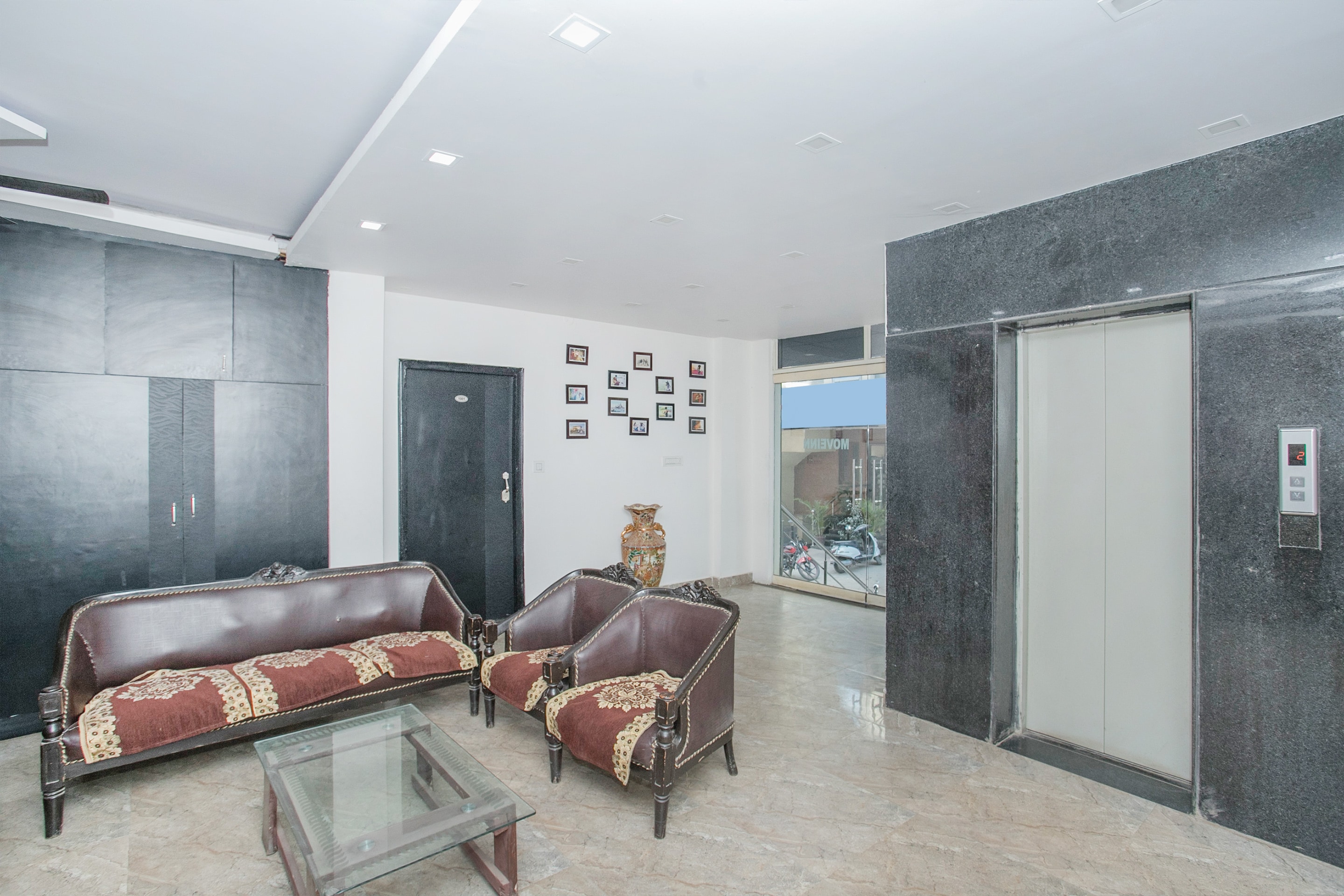 Hotel O Move Inn, Flagship Bangalore, Book @ ₹1097 - OYO