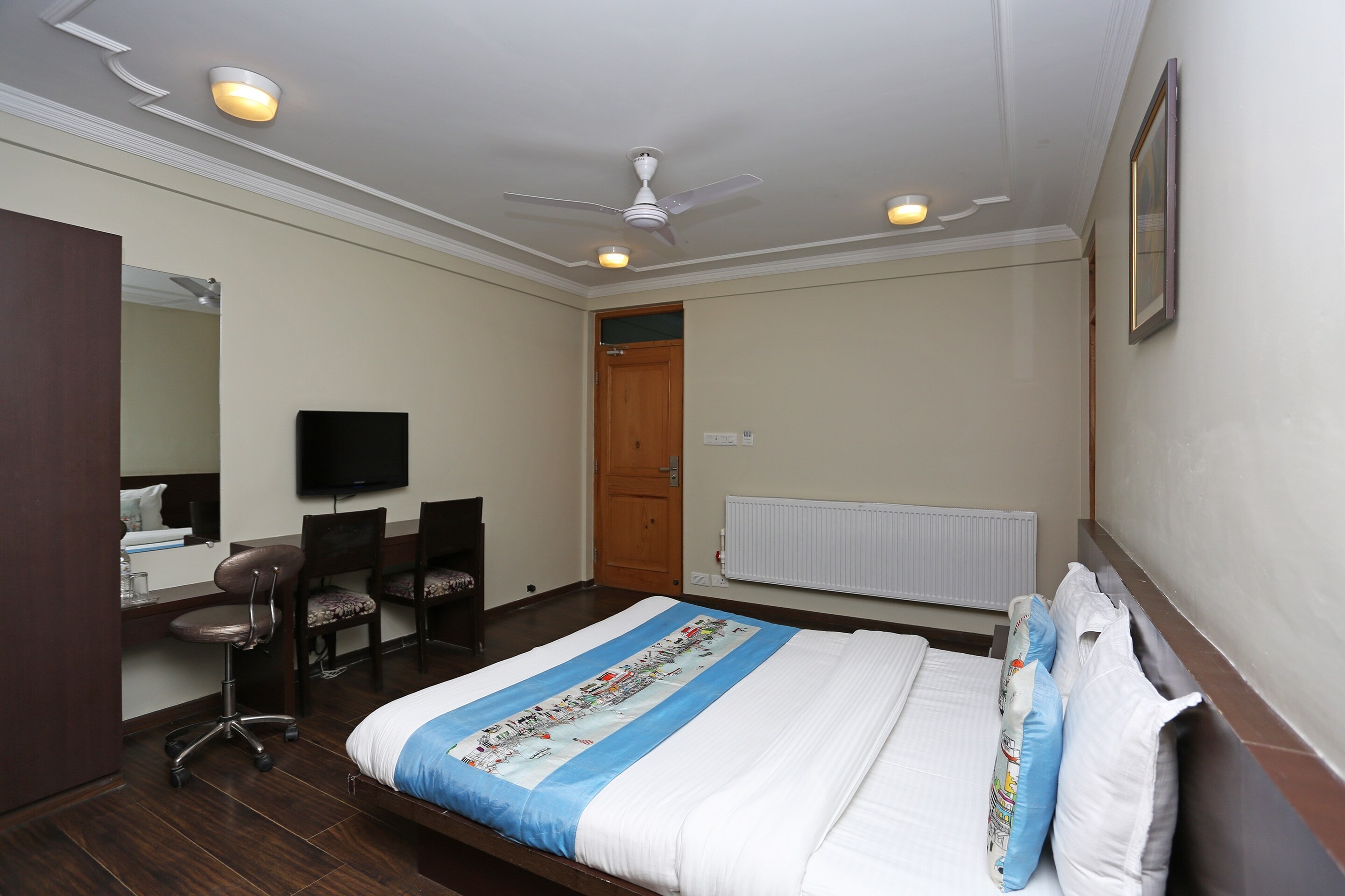 OYO Hotel Pine Spring, Premium Pahalgam, Book @ ₹1095 - OYO