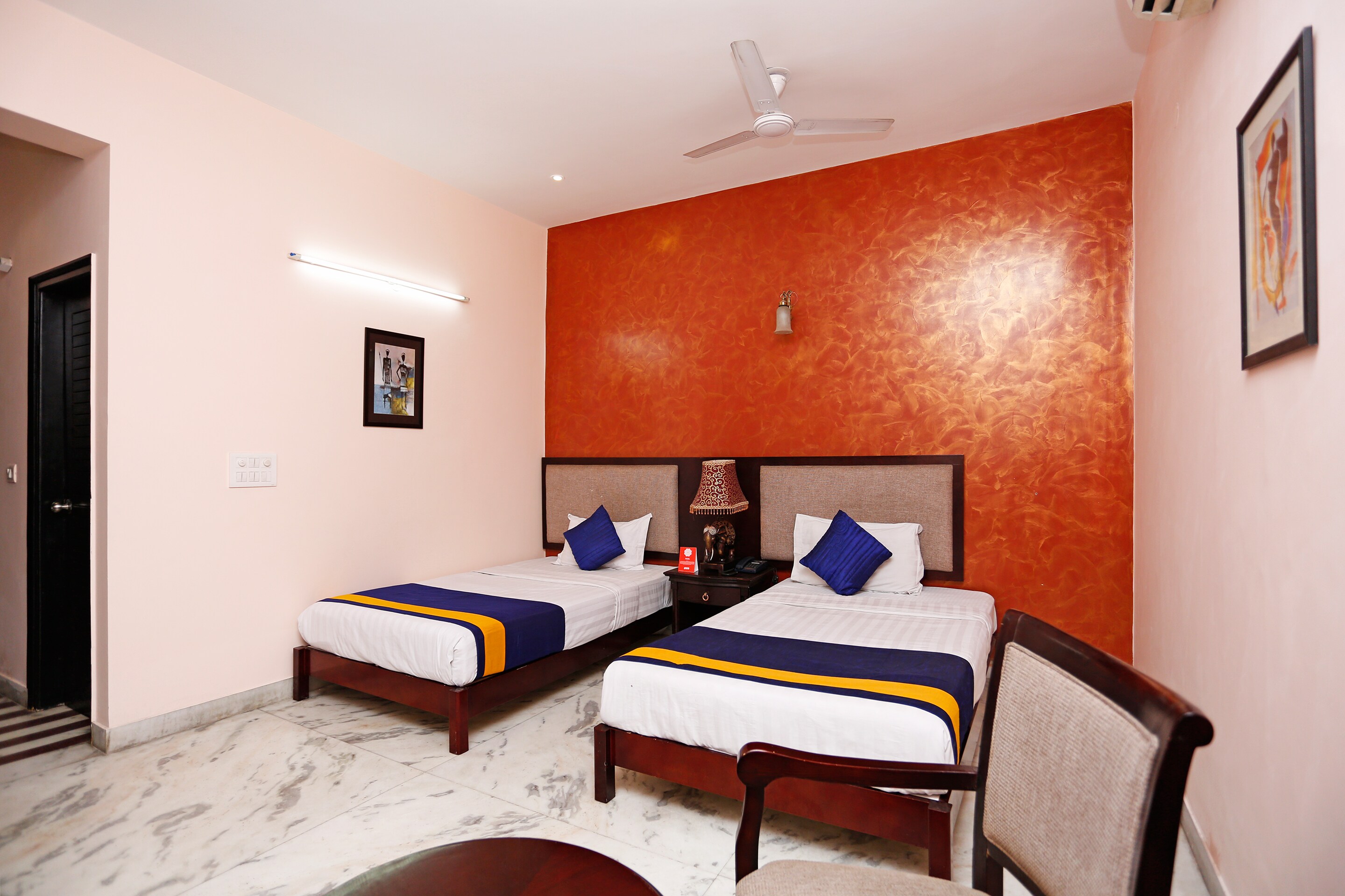 OYO Rooms 255 Noida Sector 52 Block B, OYO Rooms Noida, Book @ ₹1095 - OYO