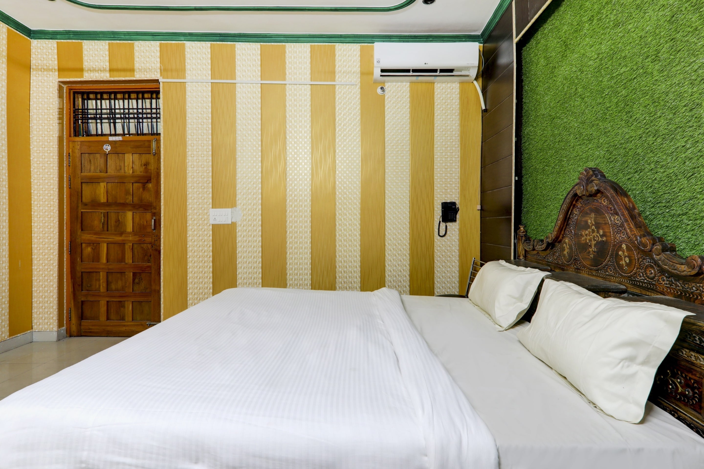 OYO Flagship 83536 Mahi Inn, Flagship Lucknow, Book @ ₹777 - OYO