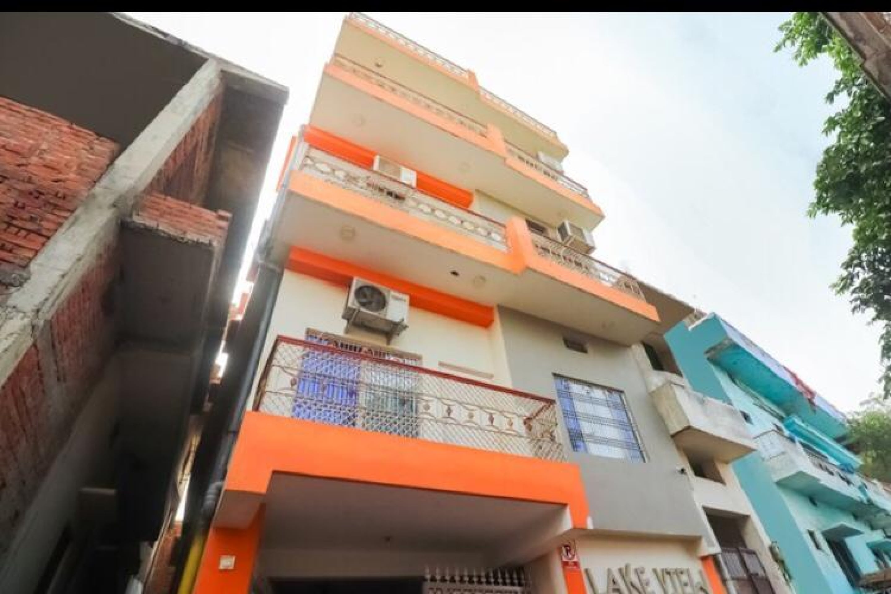 OYO Lake View Hotel, OYO Rooms Varanasi, Book @ ₹531 - OYO