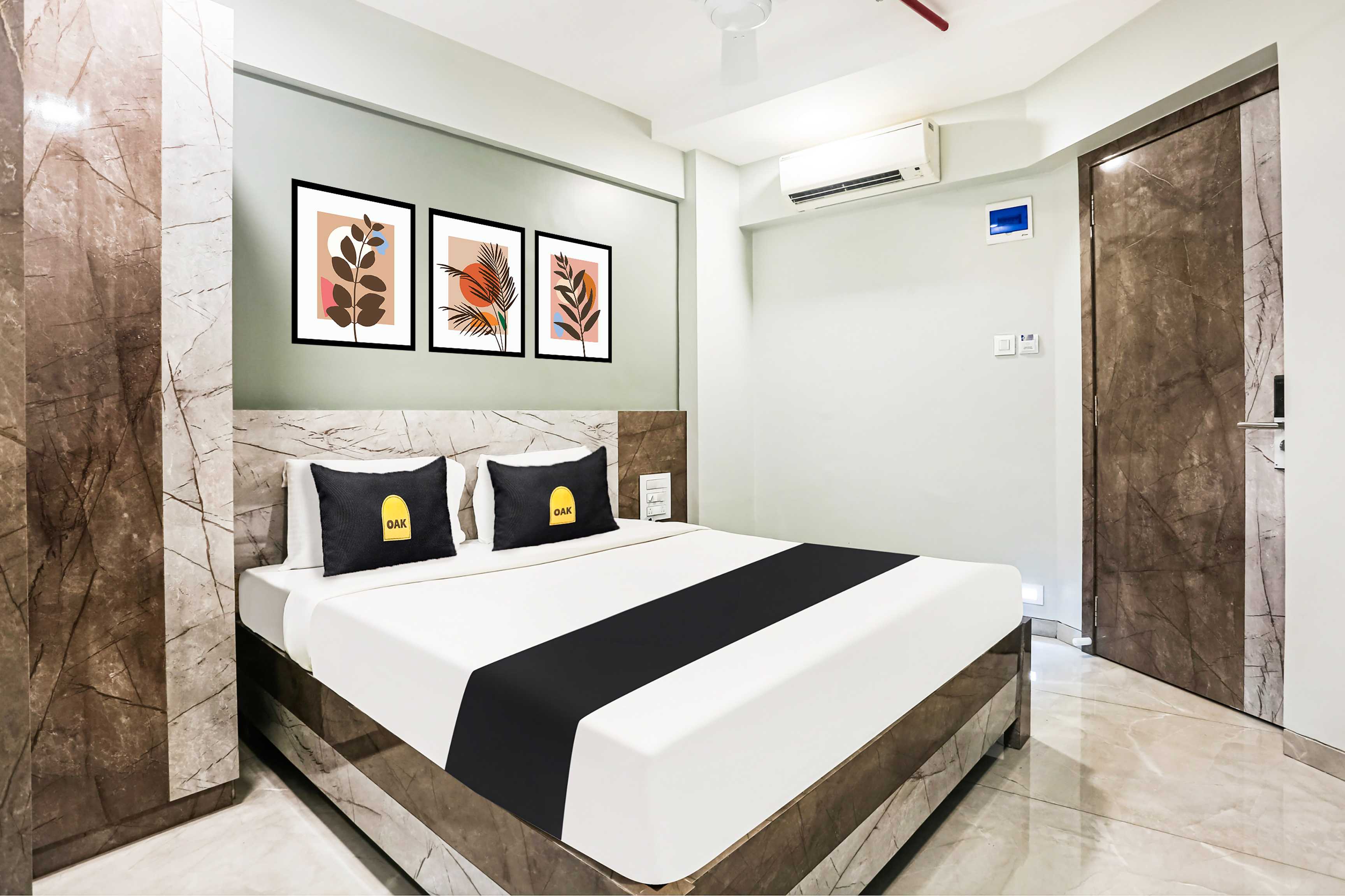 Super Townhouse Oak Vashi formerly Blue Diamond, Townhouse Oak Mumbai ...