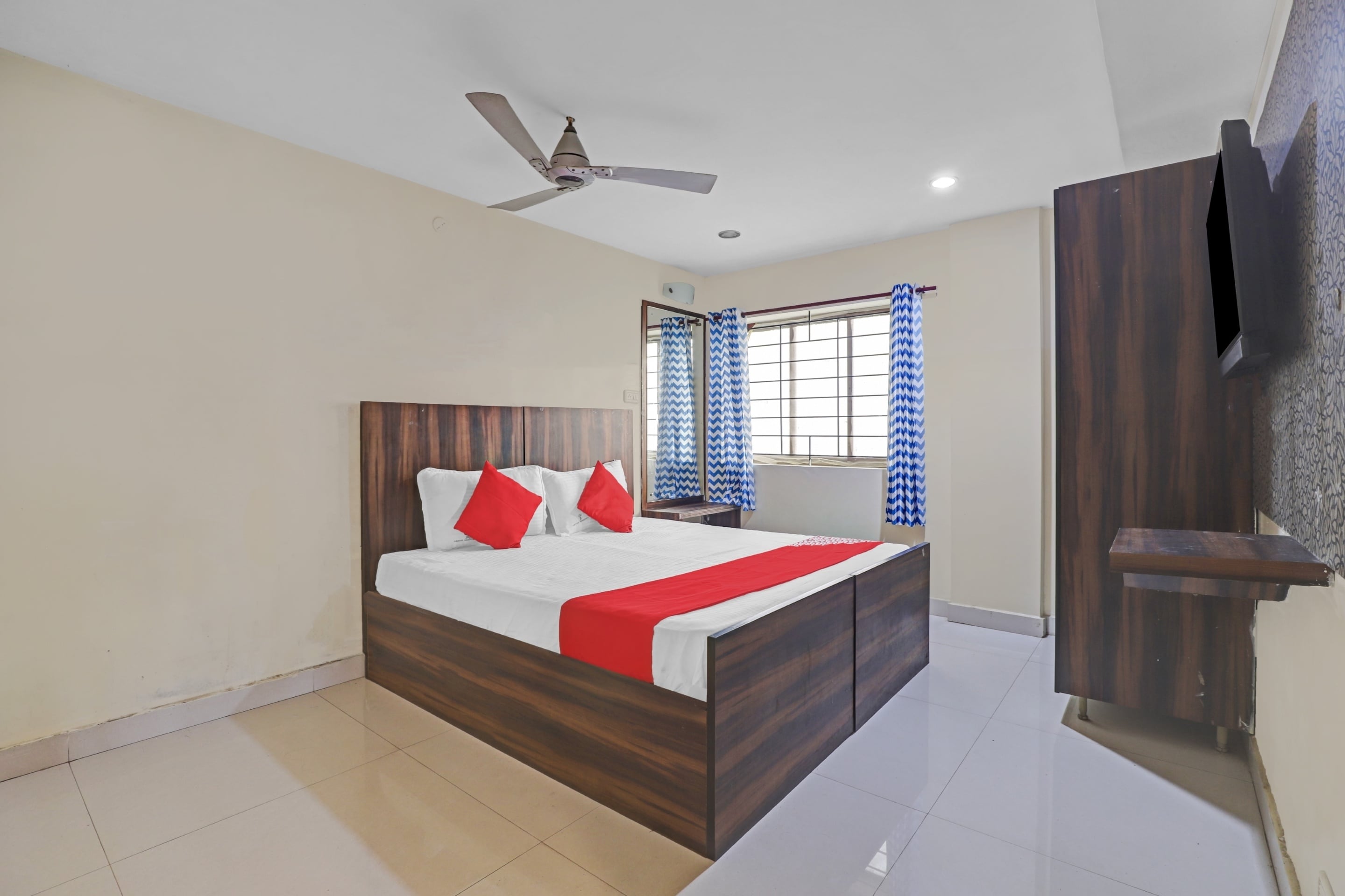 Flagship Grand Residency, Flagship Chennai, Book @ ₹560 - OYO