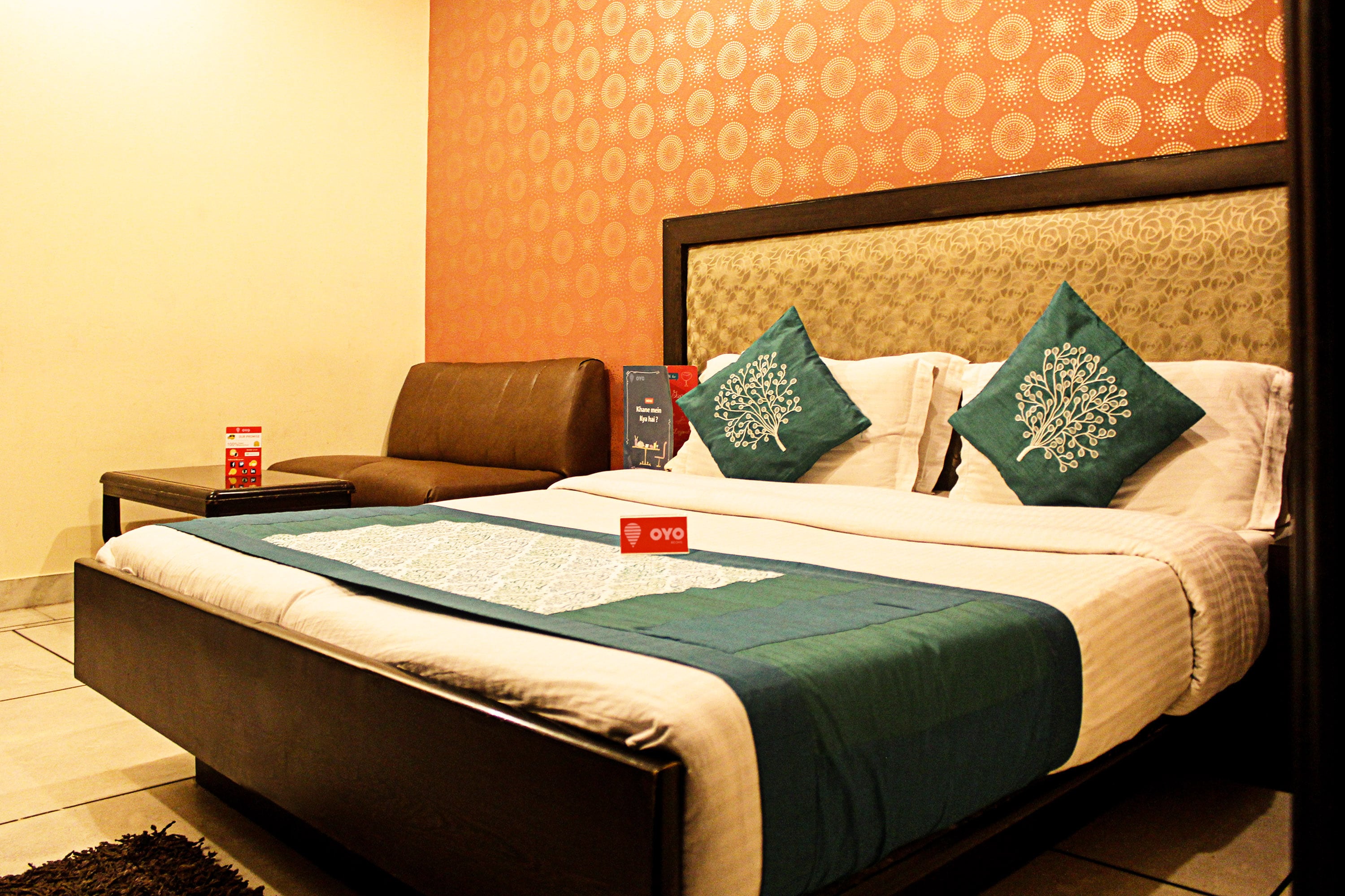 OYO Rooms 222 Karol Bagh Metro Station, OYO Rooms Delhi, Book @ ₹1095 - OYO