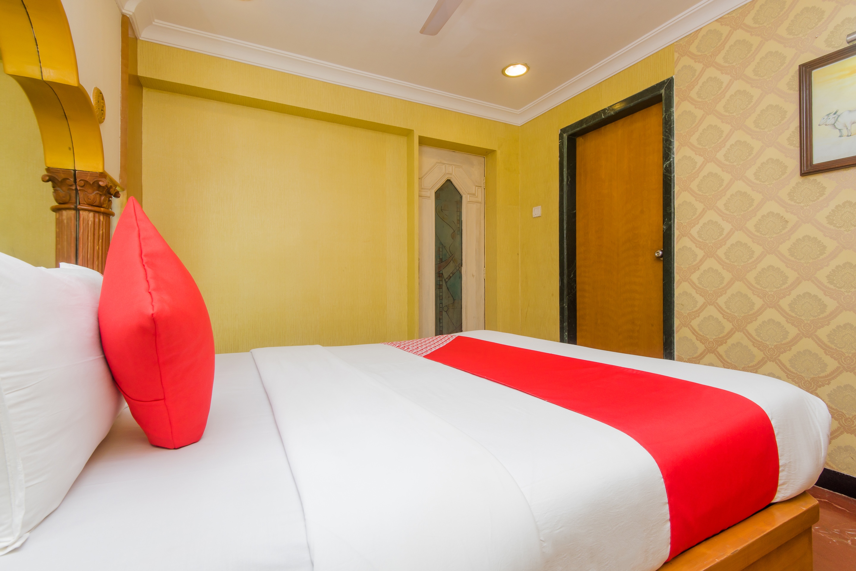 OYO 12344 The Ontime Hotel, OYO Rooms Mumbai, Book @ ₹1095 - OYO