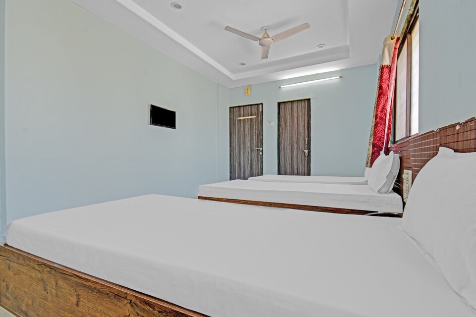 Spot On Ashirvad Residency, SPOT ON Shirdi, Book @ ₹782 - OYO