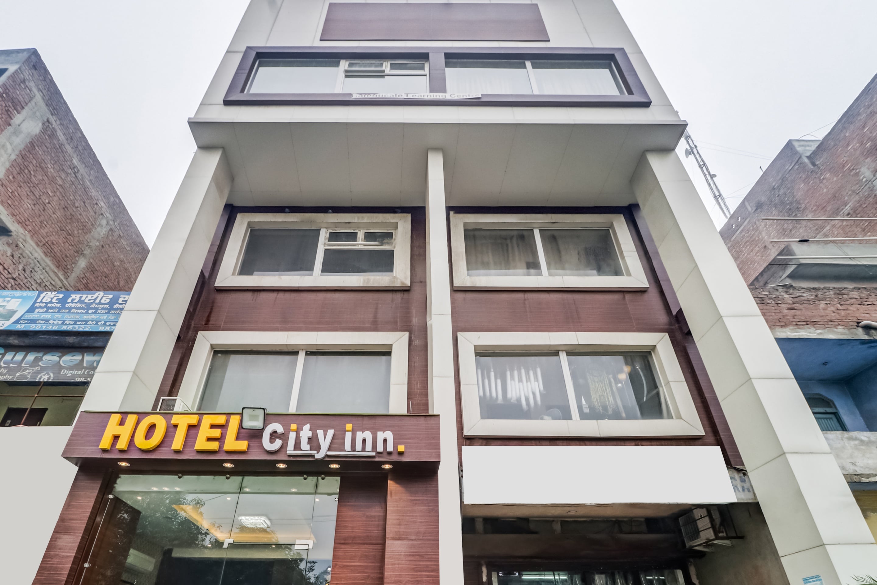 Capital O Hotel City Inn, Capital O Amritsar, Book @ ₹1297 - OYO