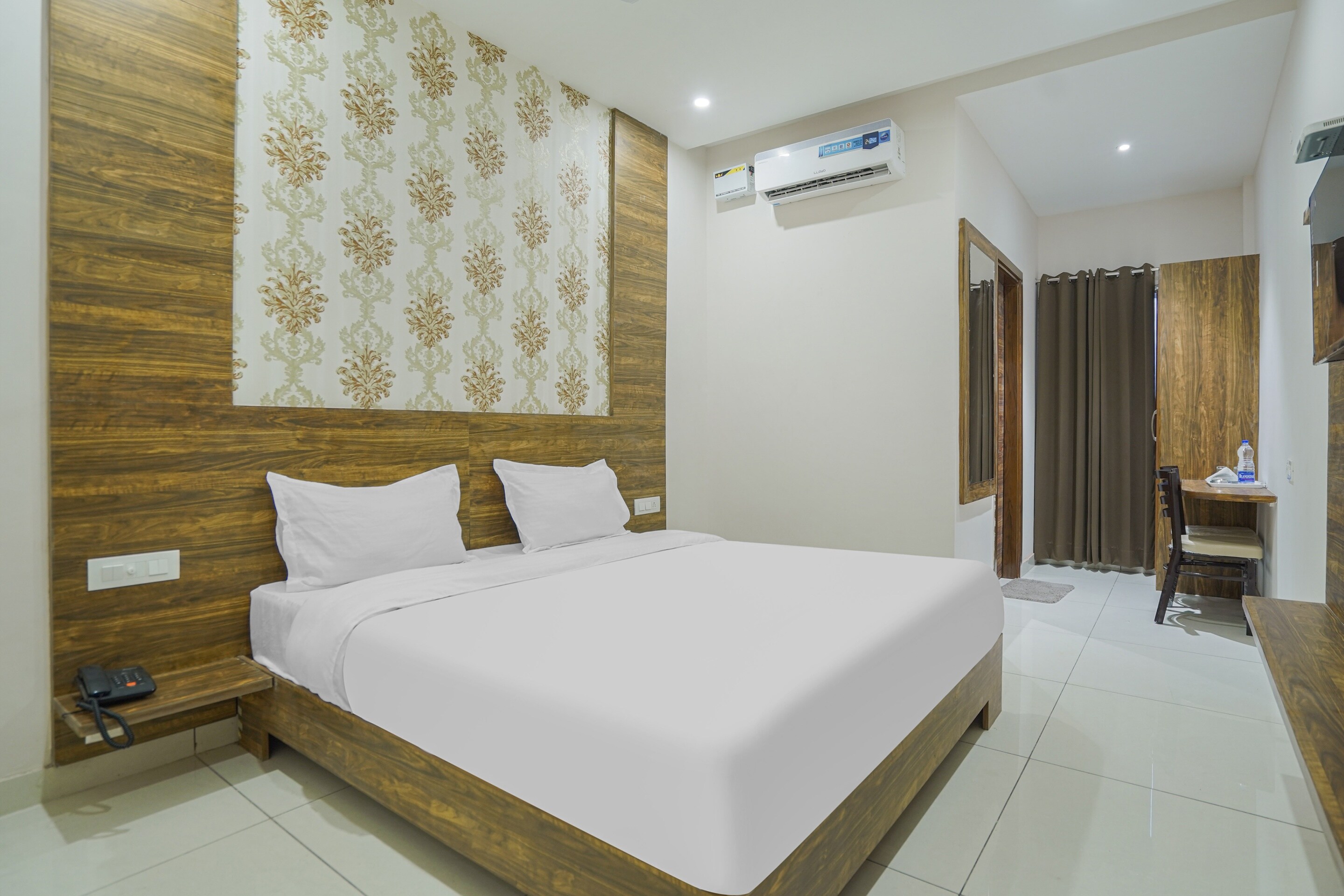 Townhouse Hotels in Mohali Phase 3 B2, Mohali Starting @ ₹939 - Upto 71 ...