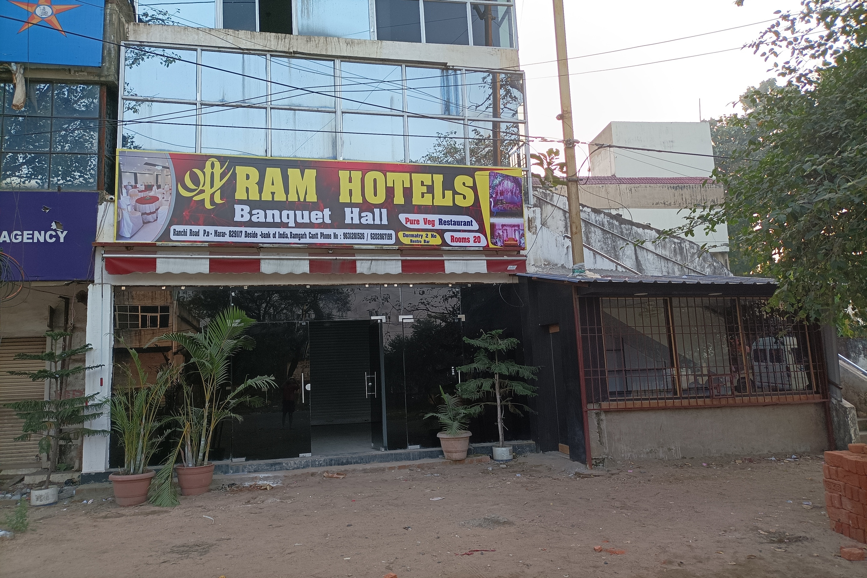 OYO Sriram Hotels, OYO Rooms Ramgarh, Book @ ₹502 - OYO
