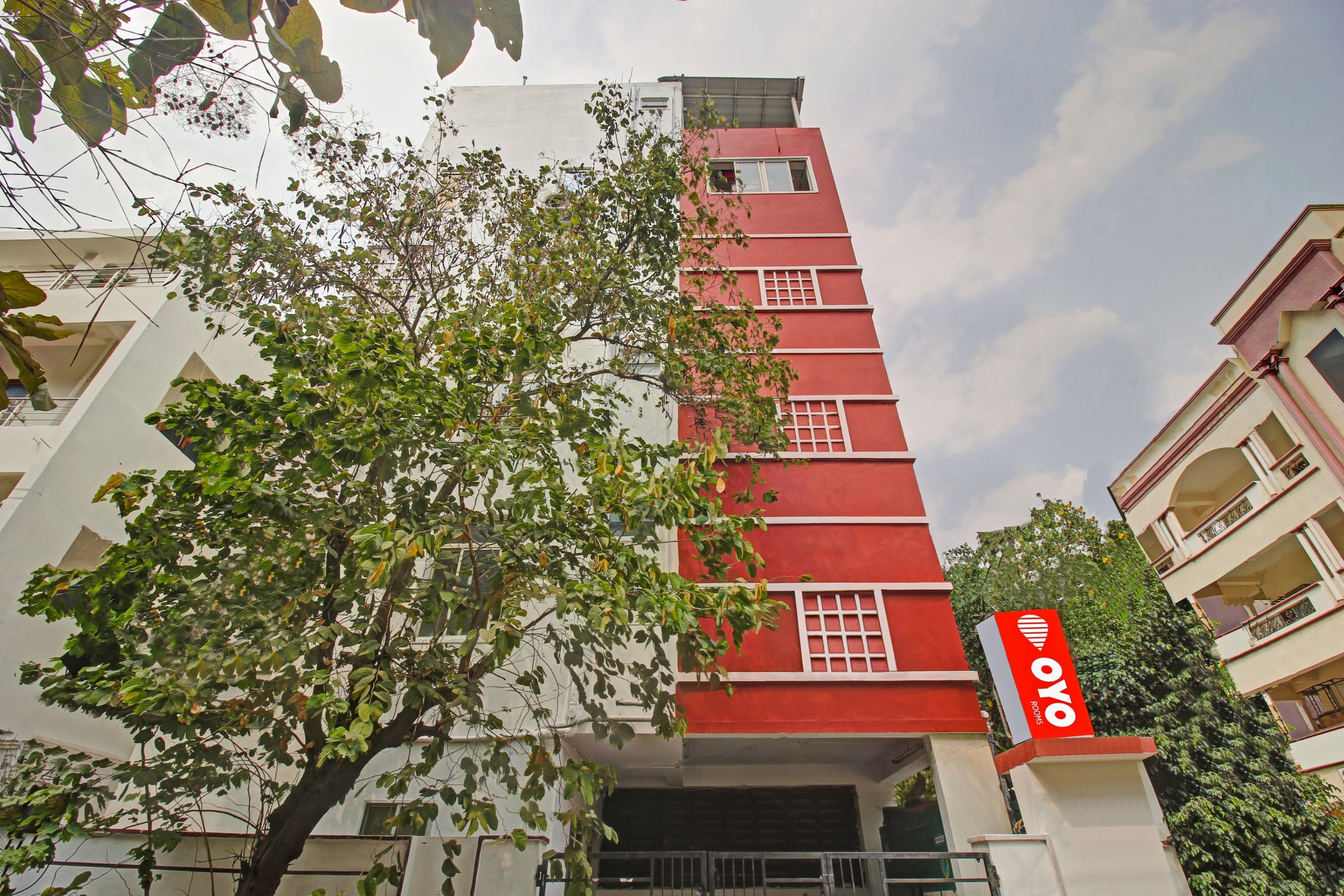 OYO Flagship 87165 Sri Residency , Flagship Hyderabad, Book @ ₹1234 - OYO