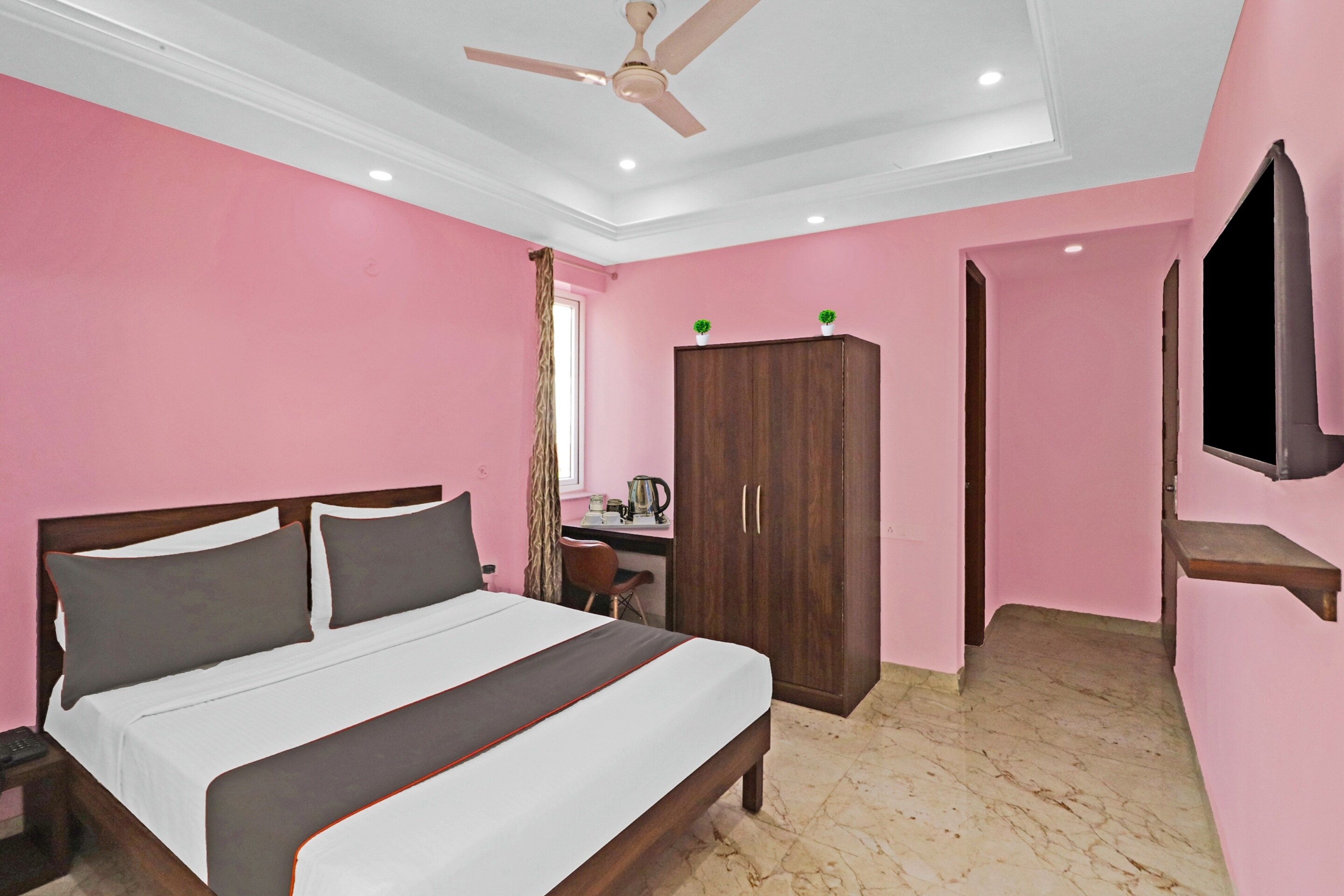 Capital O Hotels in Prometric Testing Center, Gurgaon Starting @ ₹510 ...