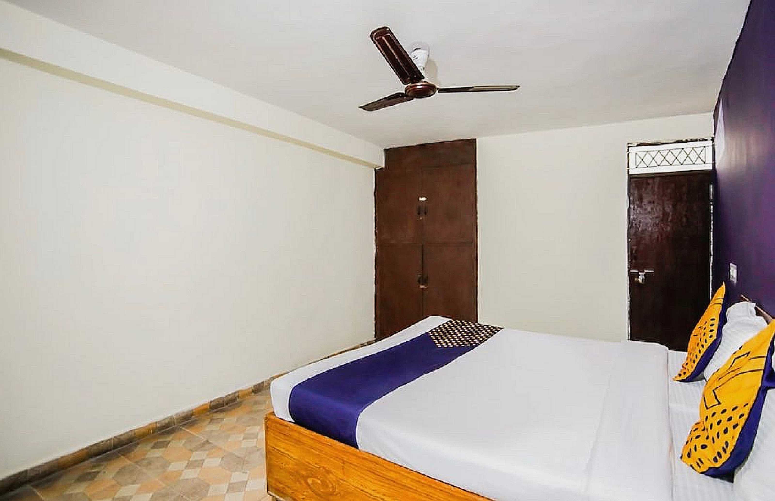 OYO Flagship Hotel Iconic Residency, Flagship Delhi, Book @ ₹682 - OYO