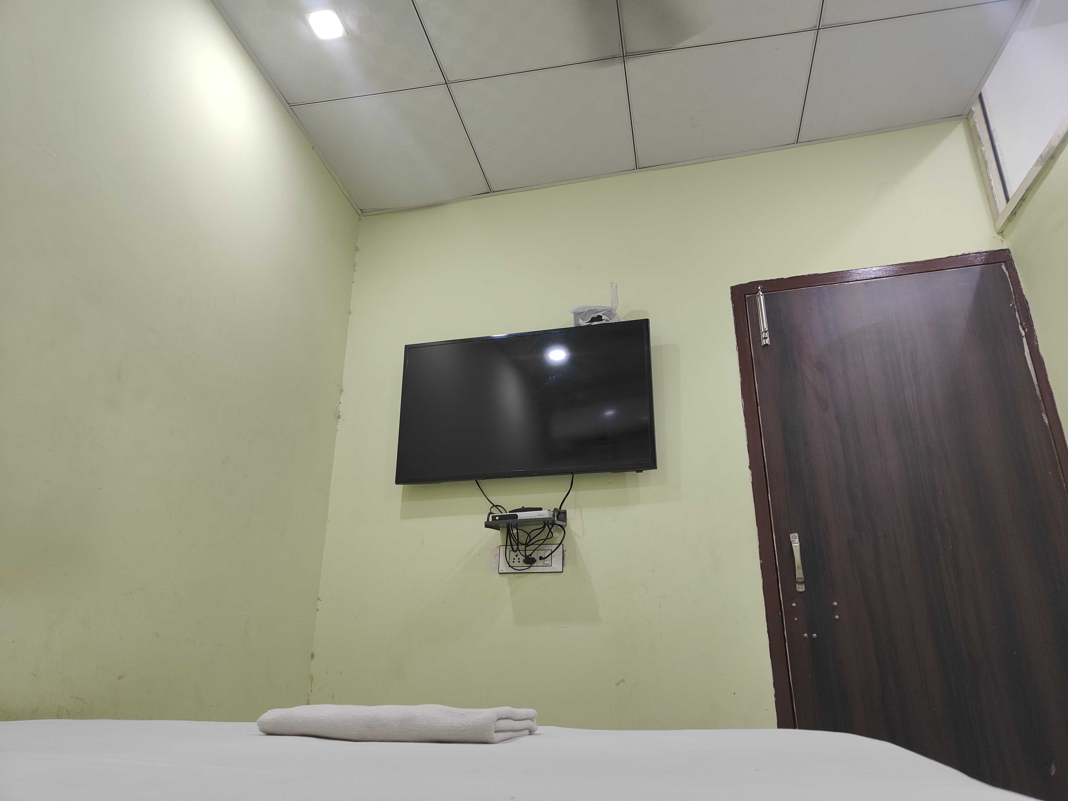 Hotel O Divyanka Inn Near Inox Gurgaon Dreamz, OYO Rooms Gurgaon, Book ...