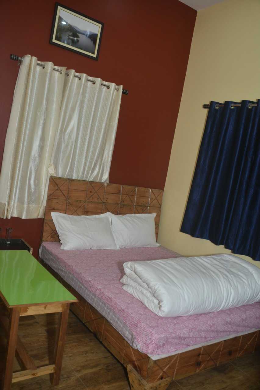 Hotel O POP Home Stey, POP Home Nainital, Book @ ₹880 - OYO