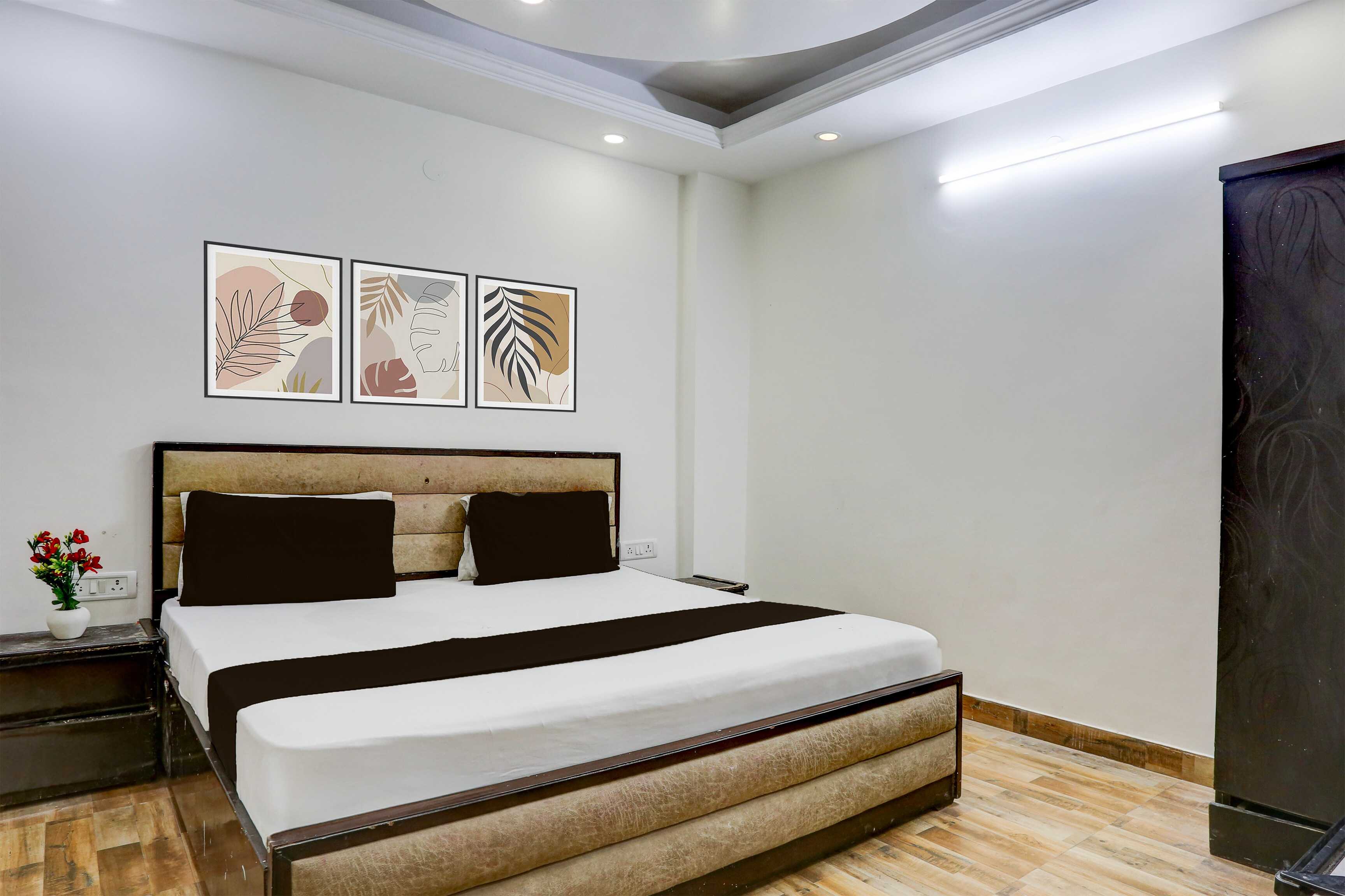 Hotel O Prince home stay, Flagship Delhi, Book @ ₹1309 - OYO