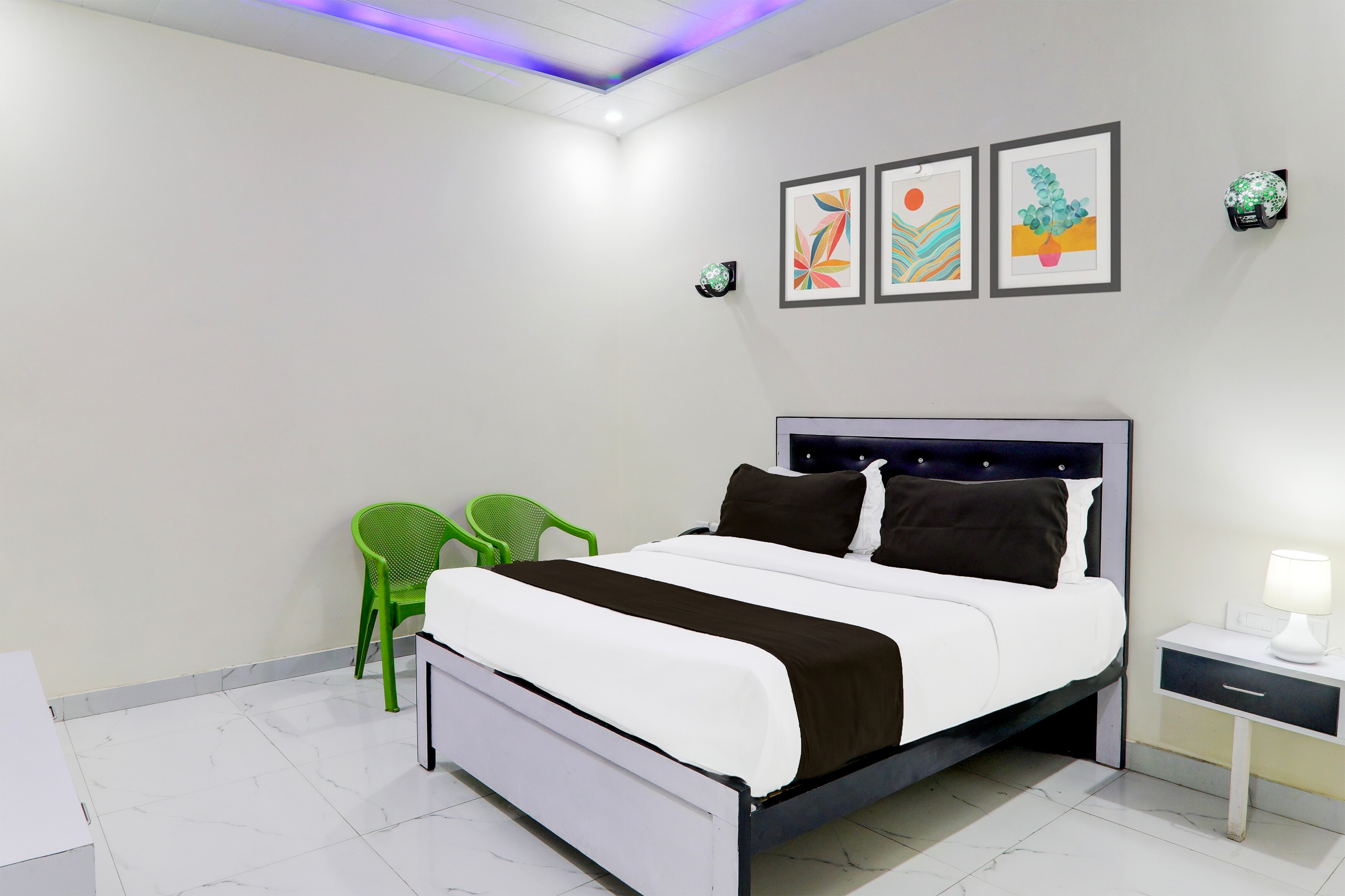 Couple Apartments In Resorts in Lucknow | Couple Friendly Hotel ...